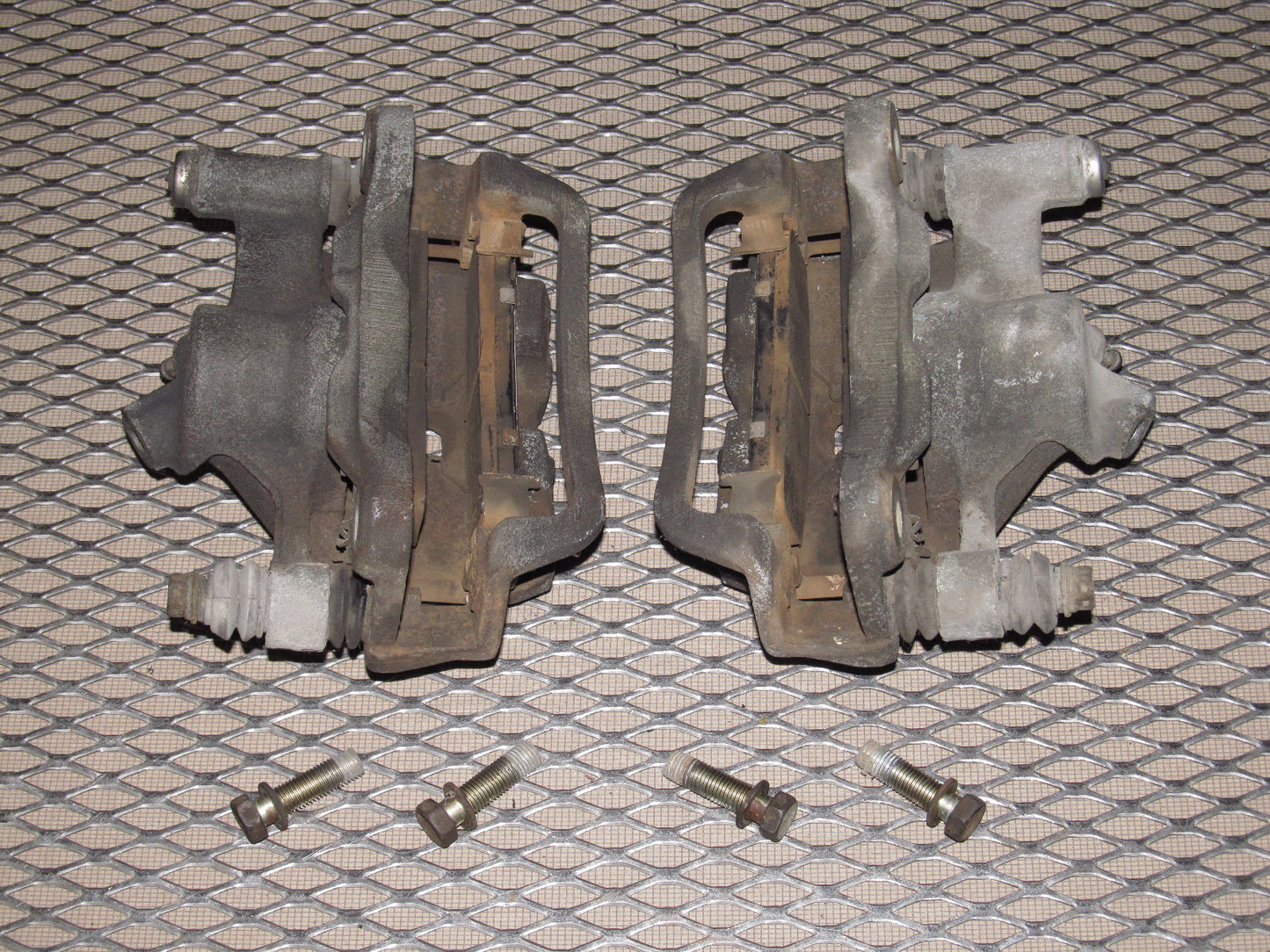 89 90 91 92 Toyota Supra OEM Rear Brake Caliper - Set – Autopartone