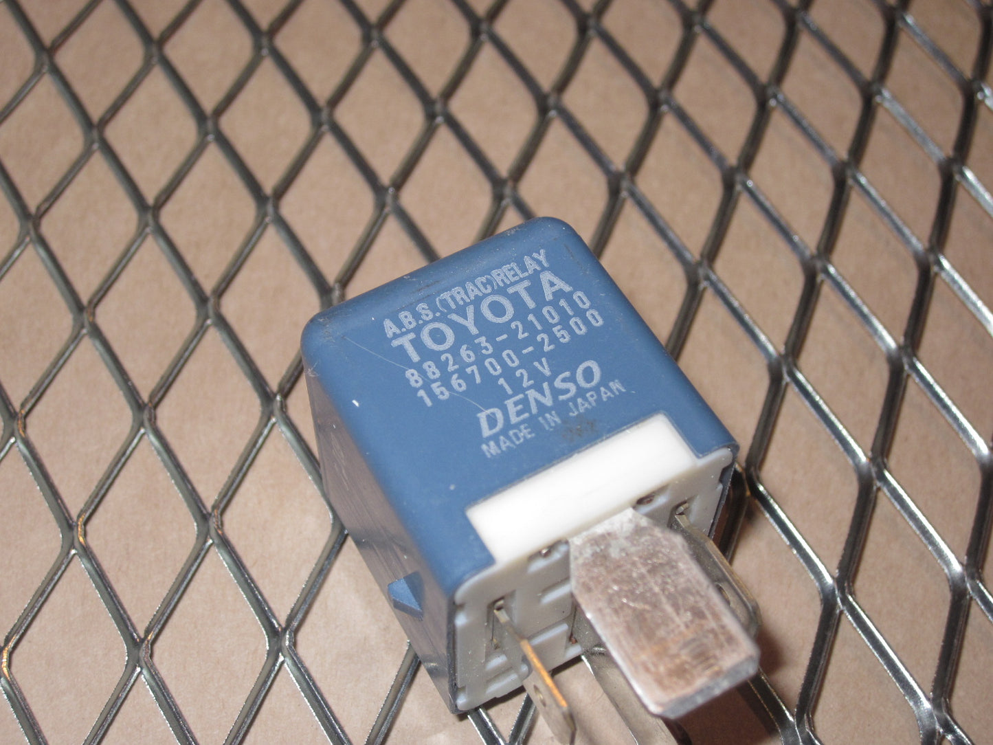 Toyota & Lexus ABS Trac Relay 88263-21010 – Autopartone