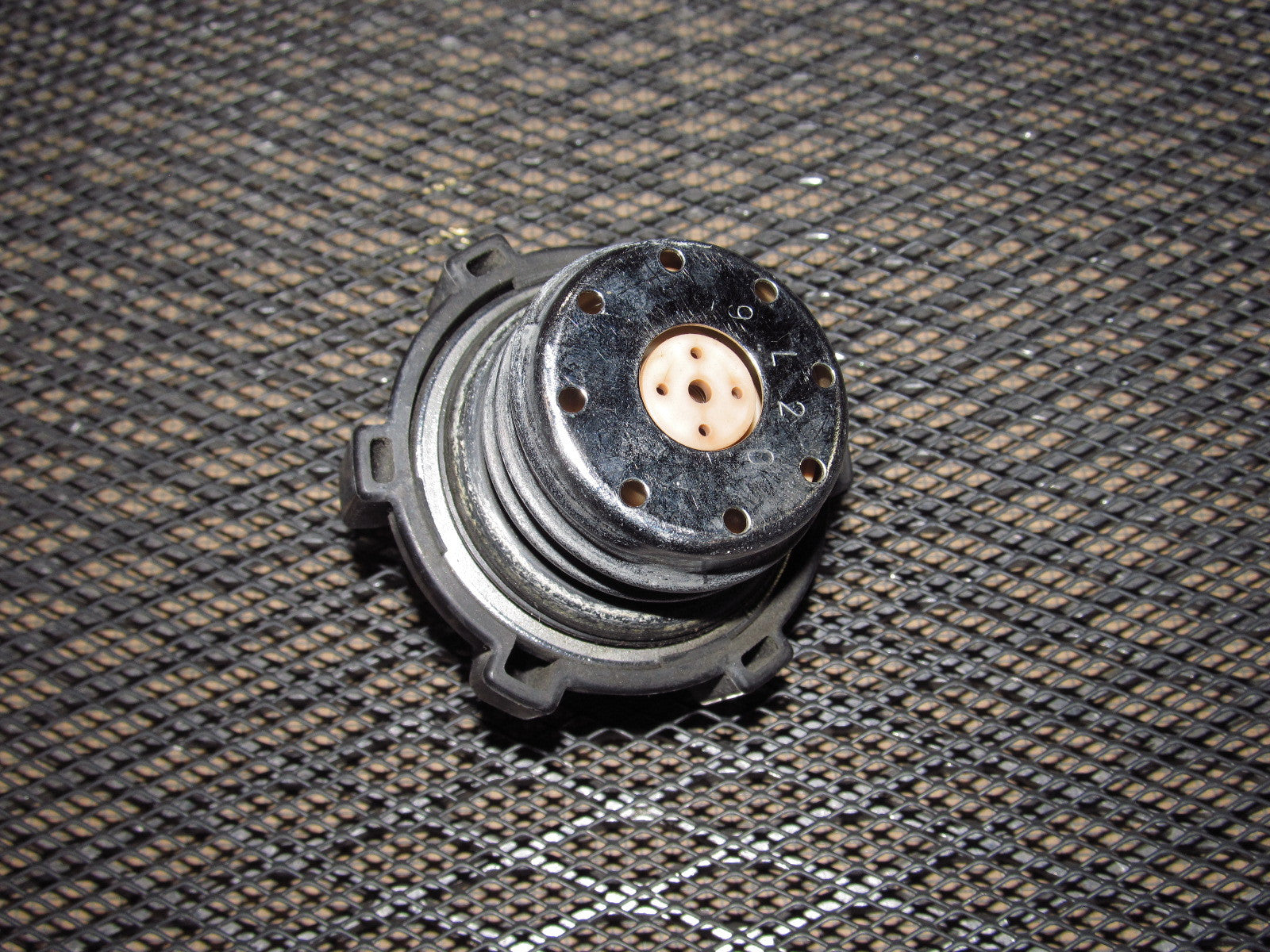 90-96 Nissan 300zx OEM Gas Cap – Autopartone