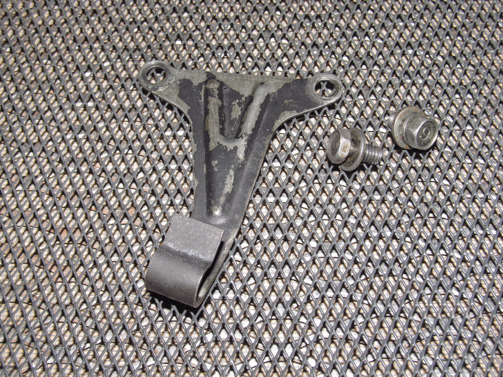 85 86 Toyota MR2 OEM Engine VSS Speed Sensor Cable Holder Bracket ...