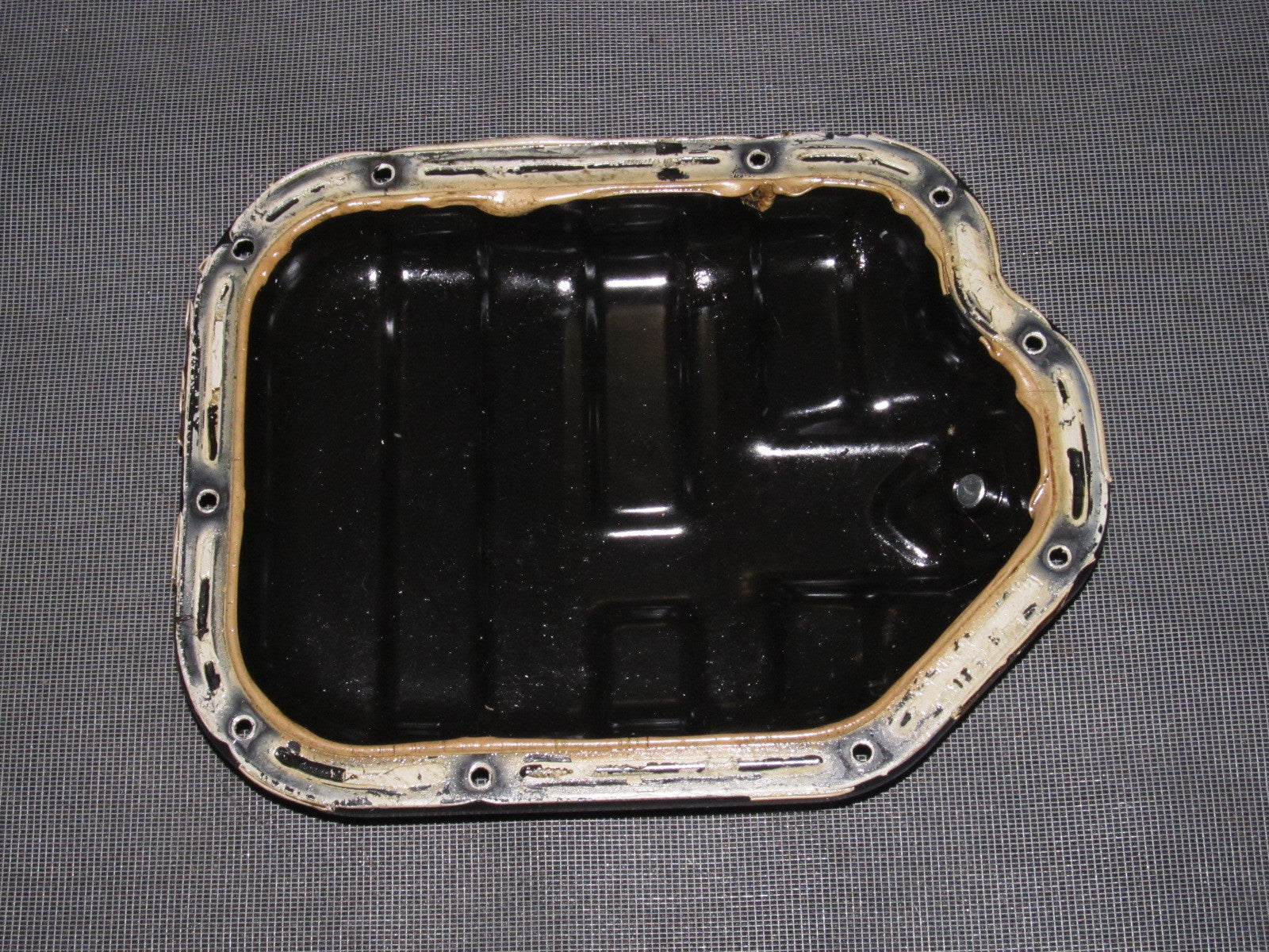 03-04 Infiniti G35 Sedan OEM Engine Oil Pan Cover – Autopartone.com