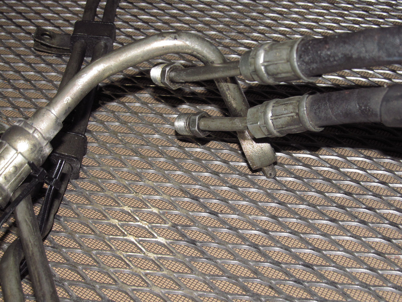 90-93 Nissan 300zx OEM Power Steering Line Hose - Twin Turbo – Autopartone