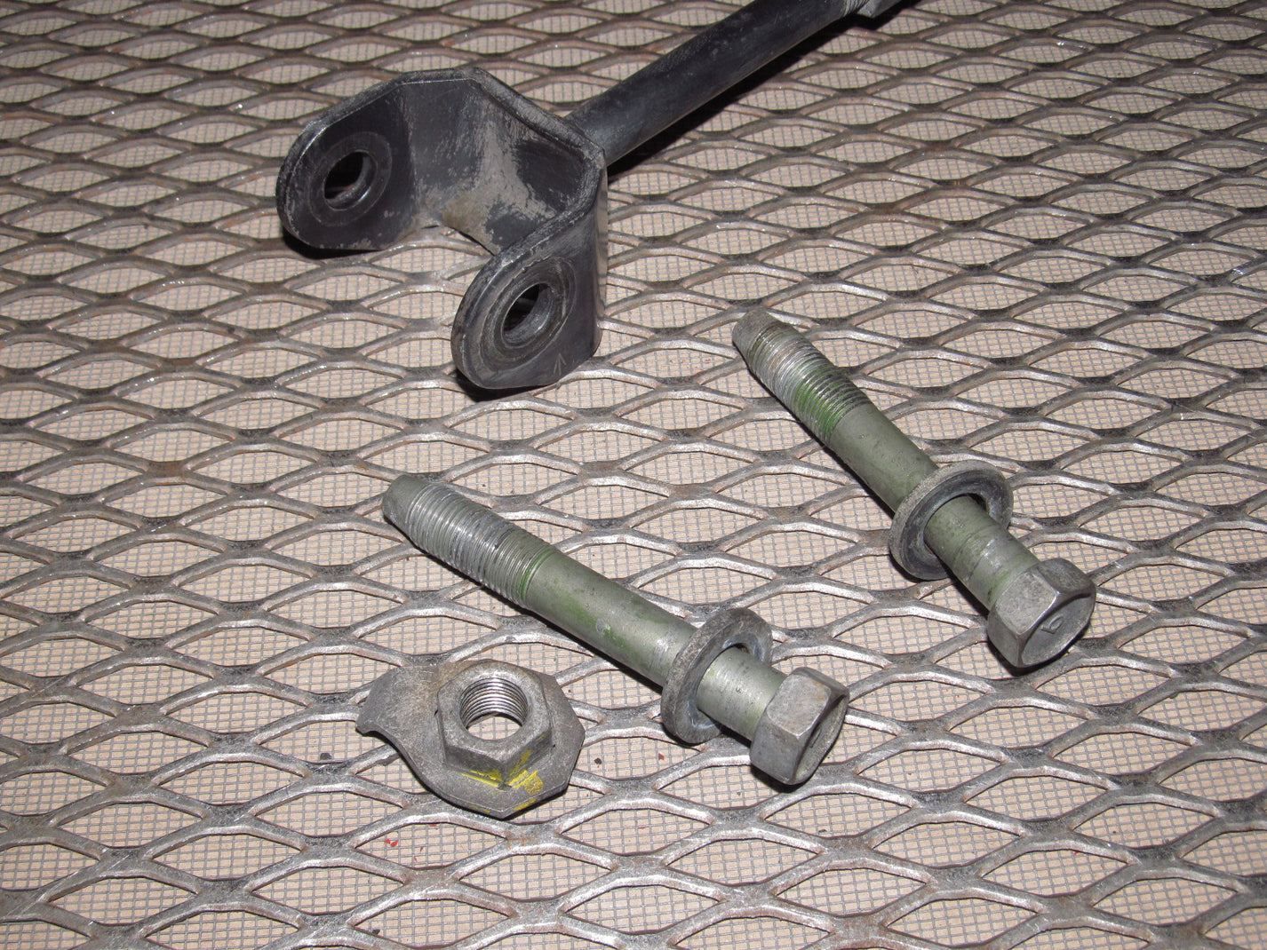 91 92 93 94 95 Toyota MR2 OEM Rear Control Tie Rod Arm Mounting Bolt ...