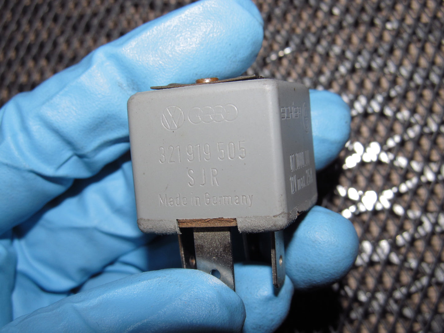 83-85 Porsche 944 OEM Relay 321 919 505 – Autopartone.com