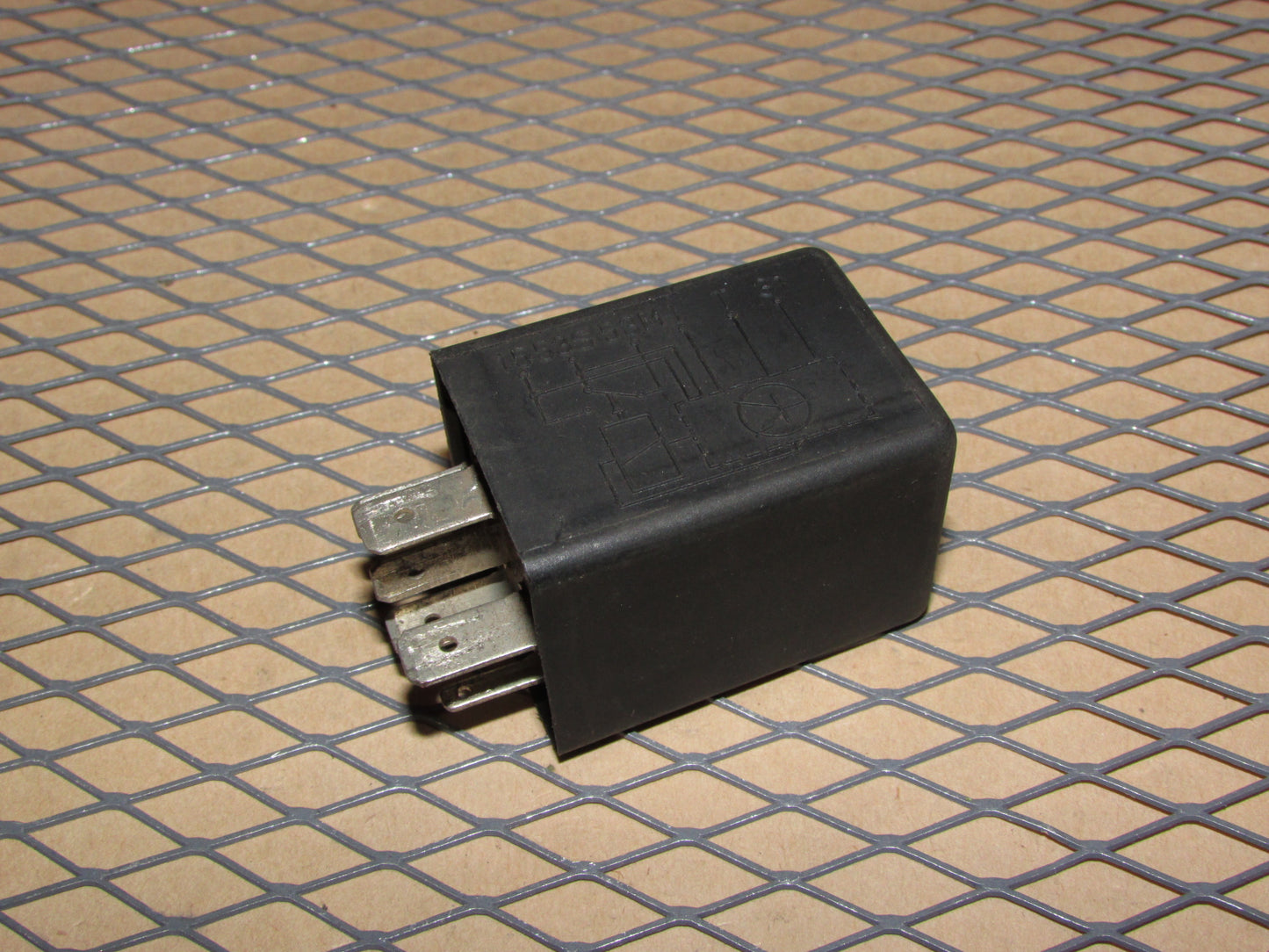 Audi & Volkswagen Relay (19) 321 955 531 A – Autopartone
