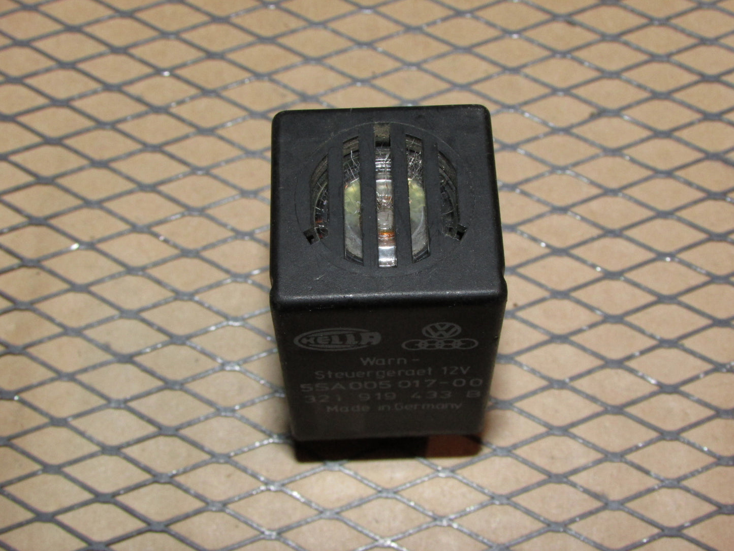Audi & Volkswagen Warn Steuergeraet Relay 5SA 005 017-00 – Autopartone