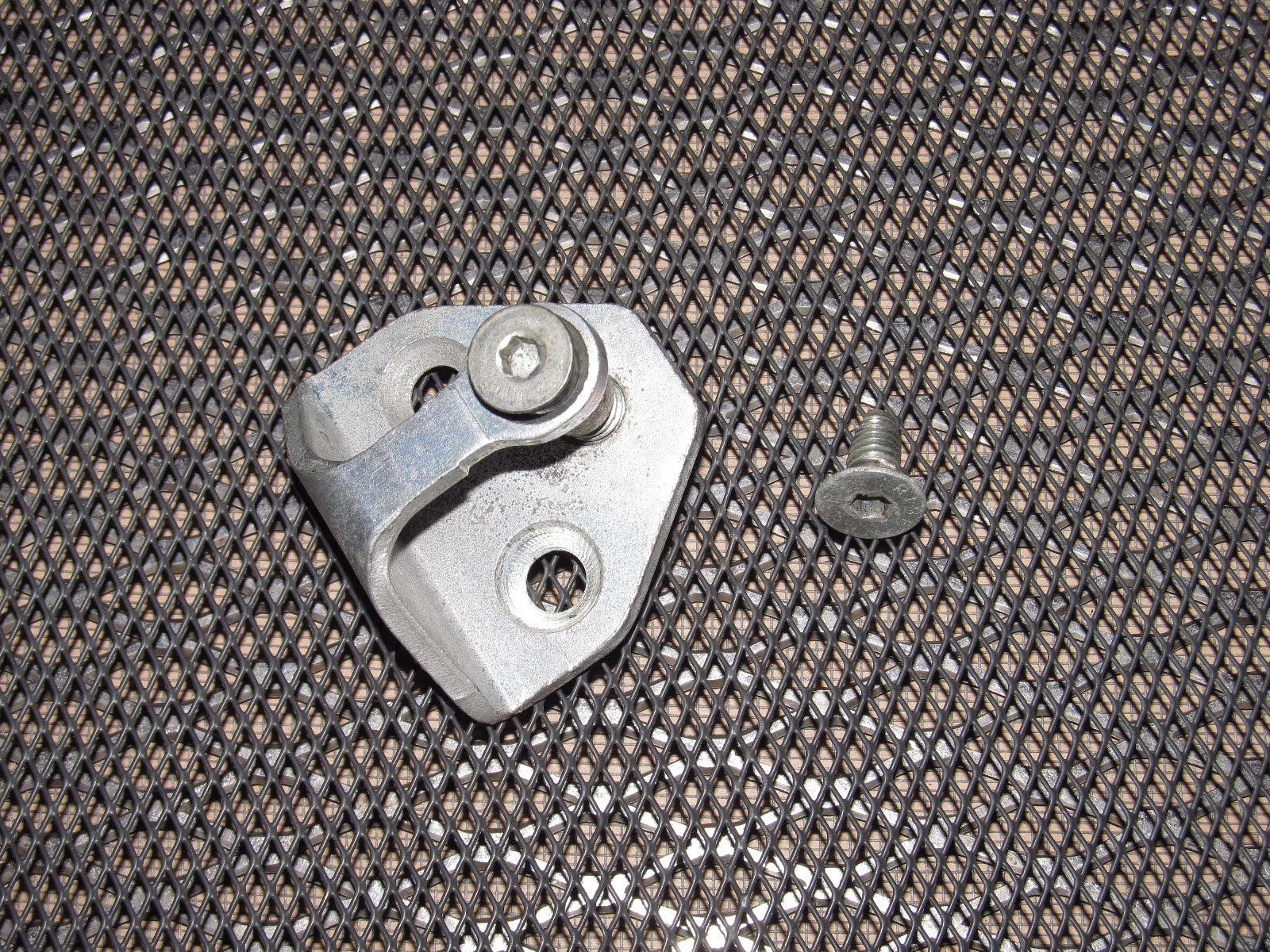 83-85 Porsche 944 OEM Door Latch Striker - Right – Autopartone