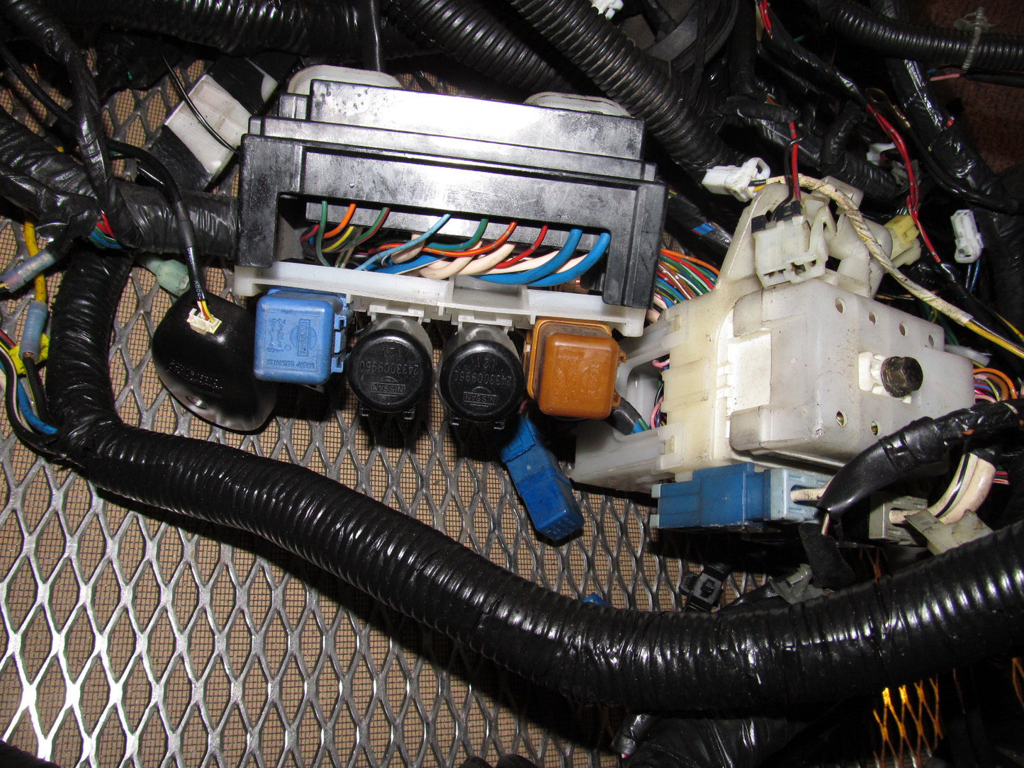 89 90 Nissan 240SX OEM Fuse Box Wiring Harness – Autopartone
