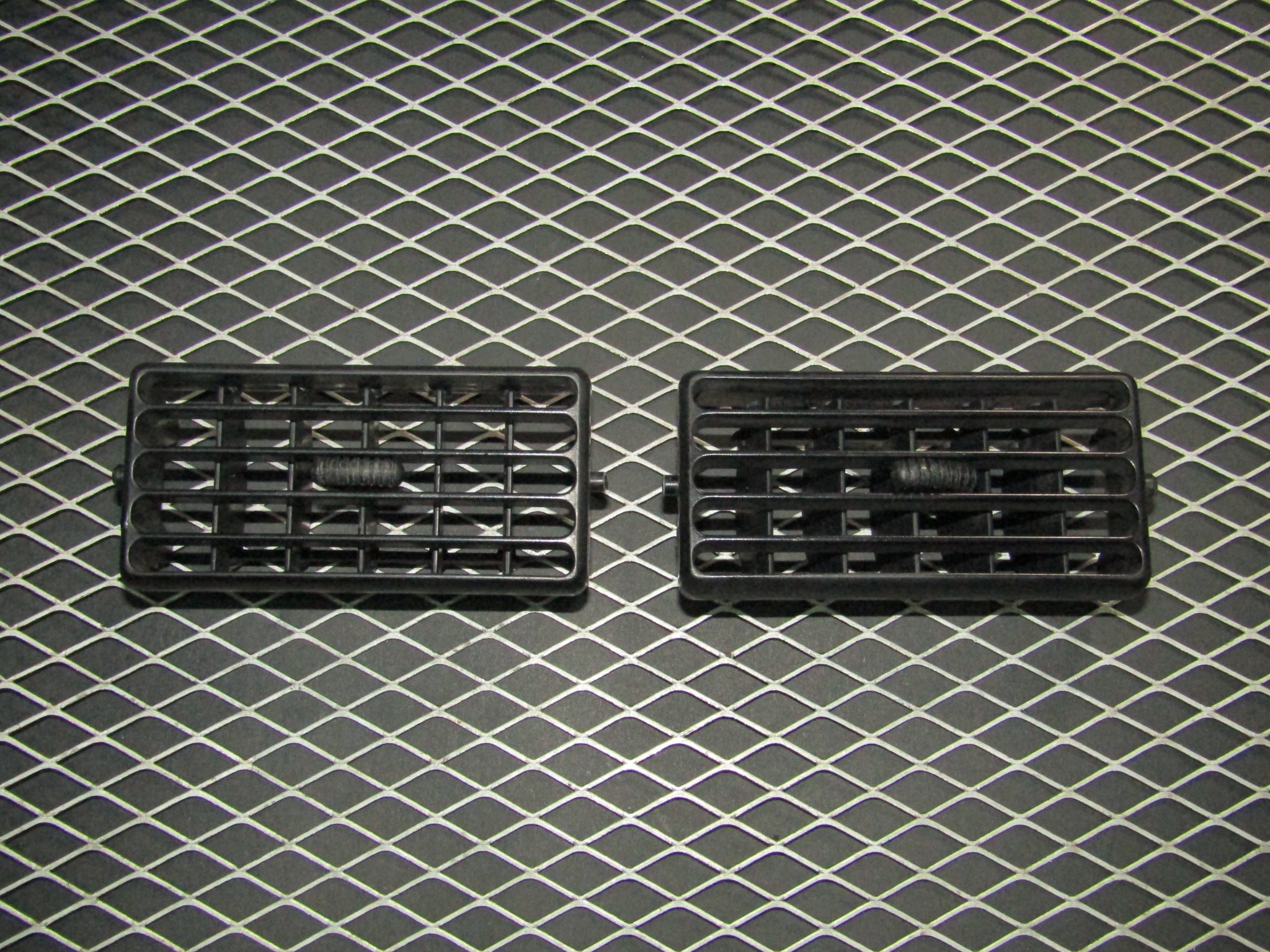 94 95 96 97 Mitsubishi 3000GT OEM Dash Center Air Vent Louver – Autopartone