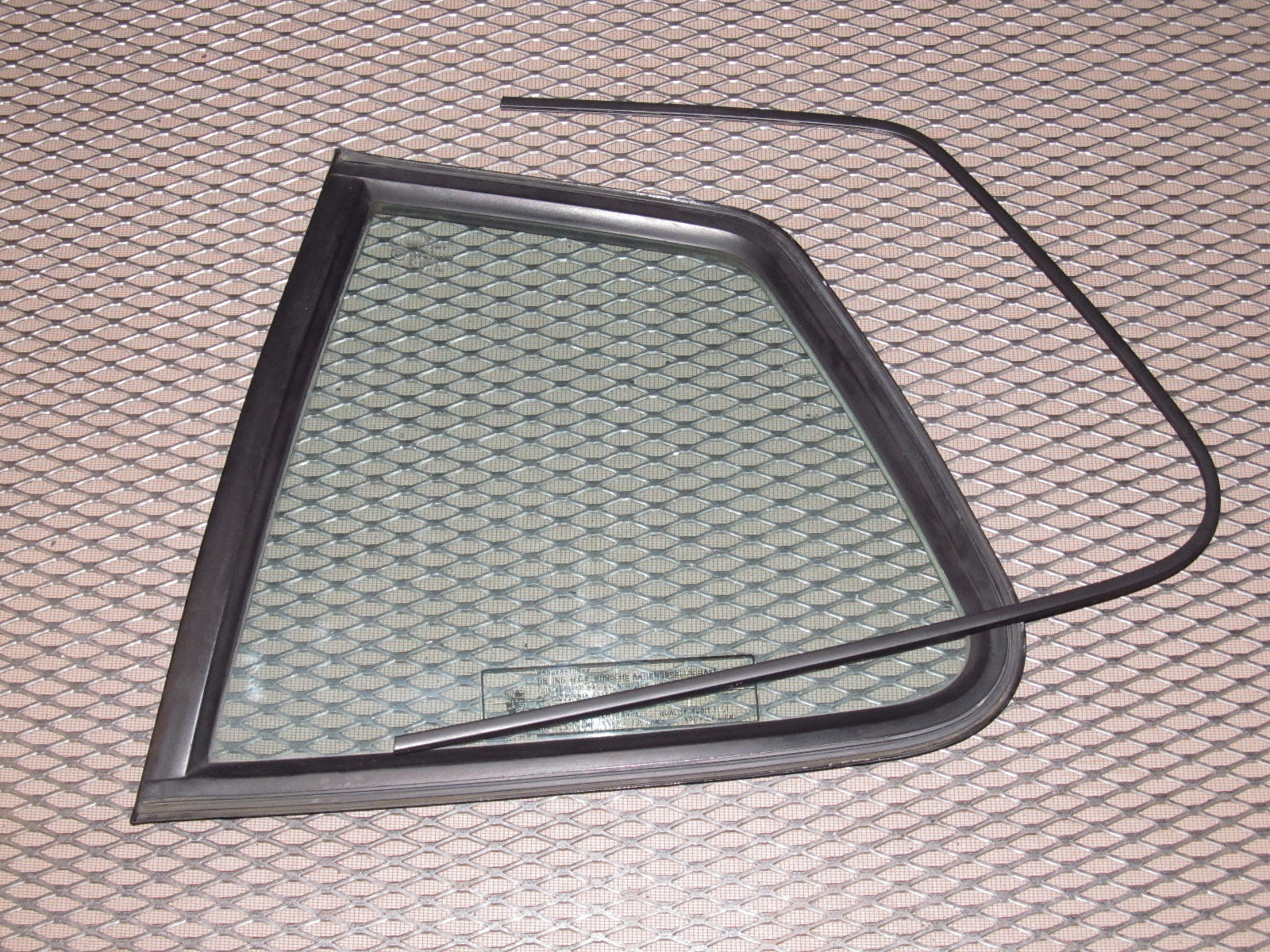 83-85 Porsche 944 OEM Rear Quarter Window - Left – Autopartone