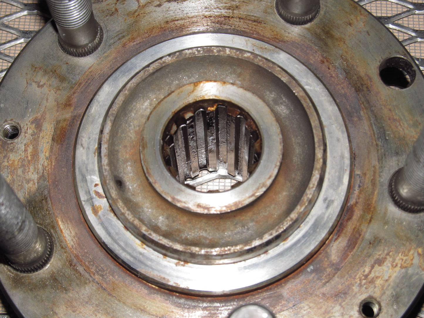83-85 Porsche 944 OEM Rear Wheel Hub – Autopartone.com