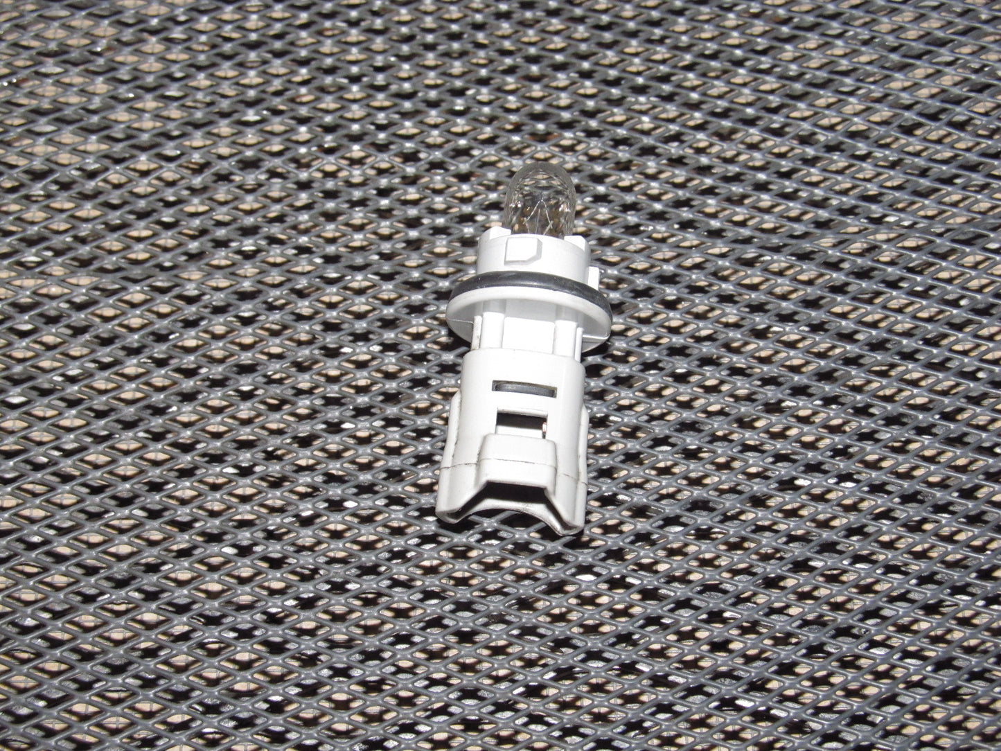 94 95 96 97 Mazda Miata OEM Third Brake Light Bulb Socket – Autopartone.com