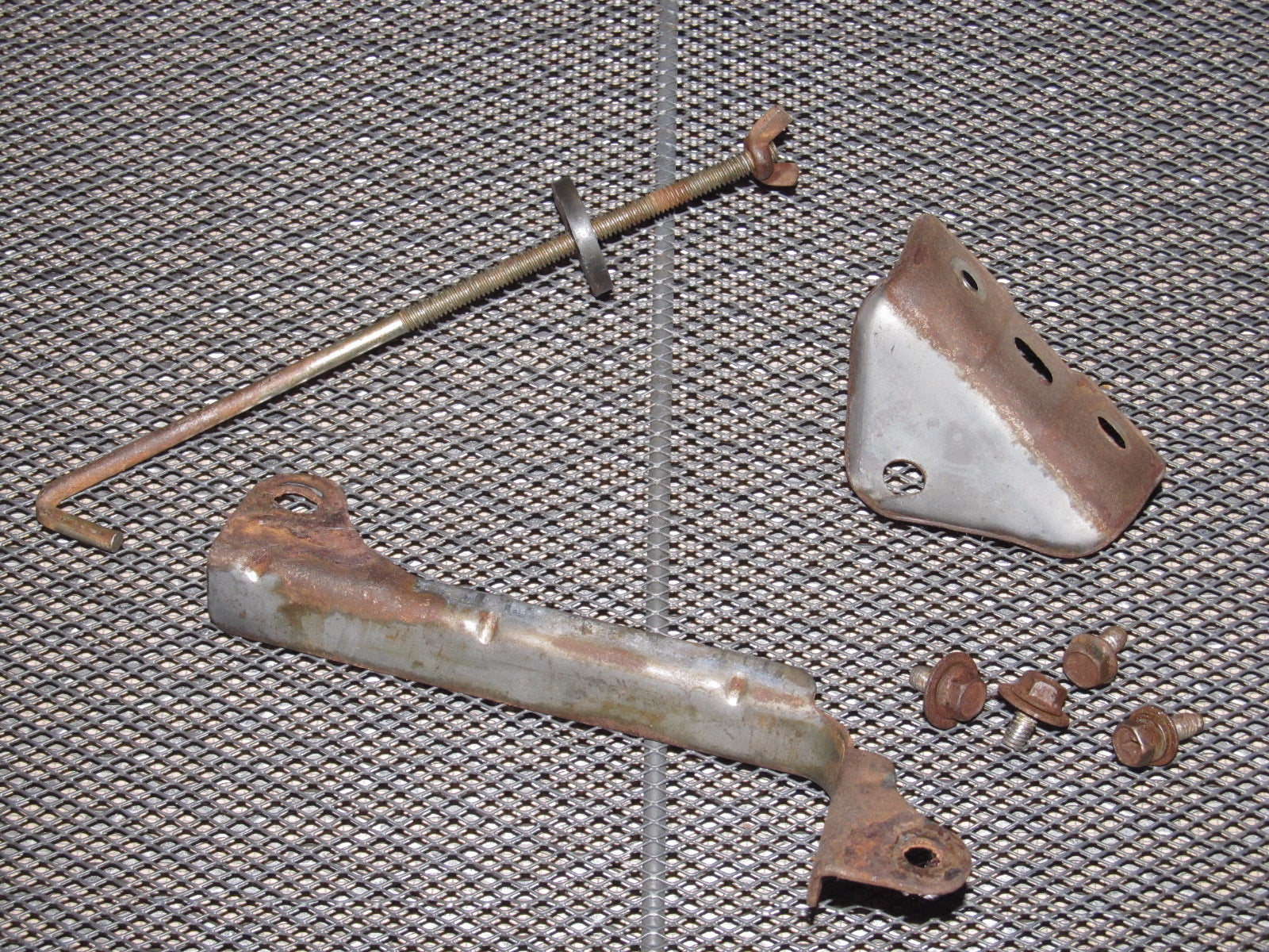 94 95 96 97 Mazda Miata OEM Battery Holder Bracket & Rod – Autopartone