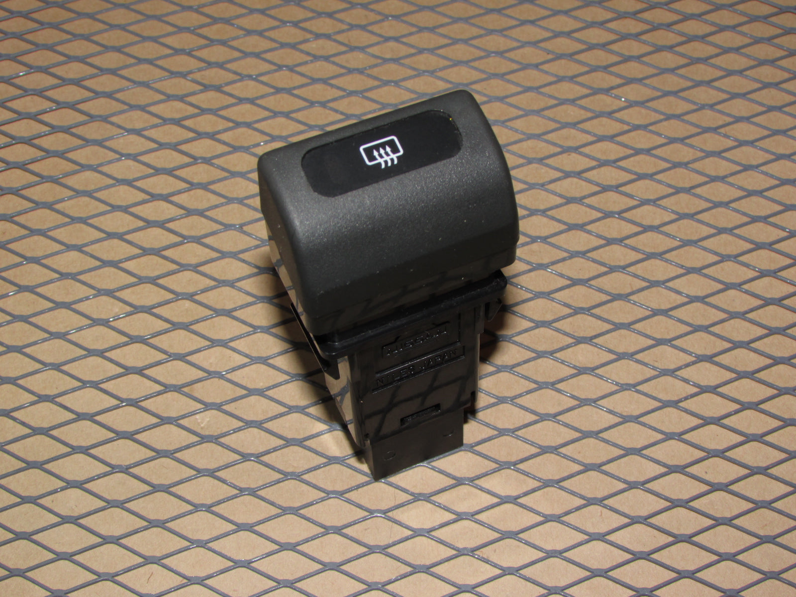 98 99 00 01 02 Subaru Forester OEM Rear Defroster Switch – Autopartone