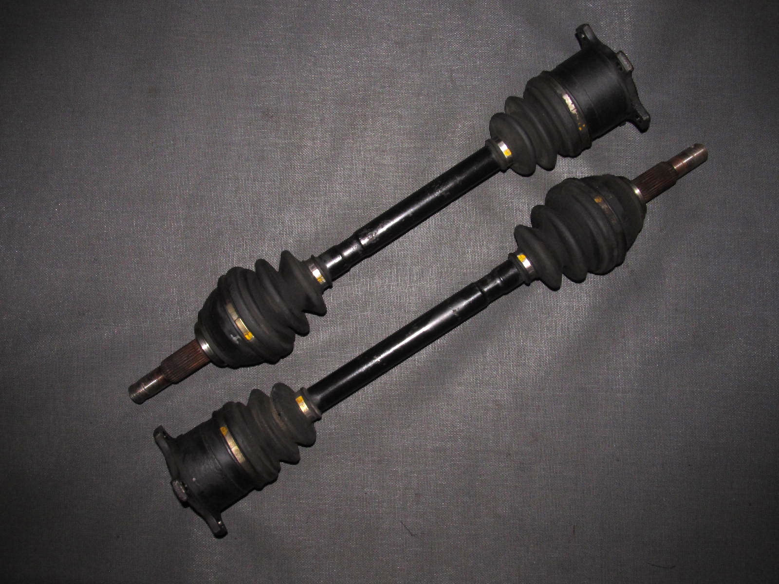 90 91 92 93 94 95 96 Nissan 300zx Rear Axle Set – Autopartone