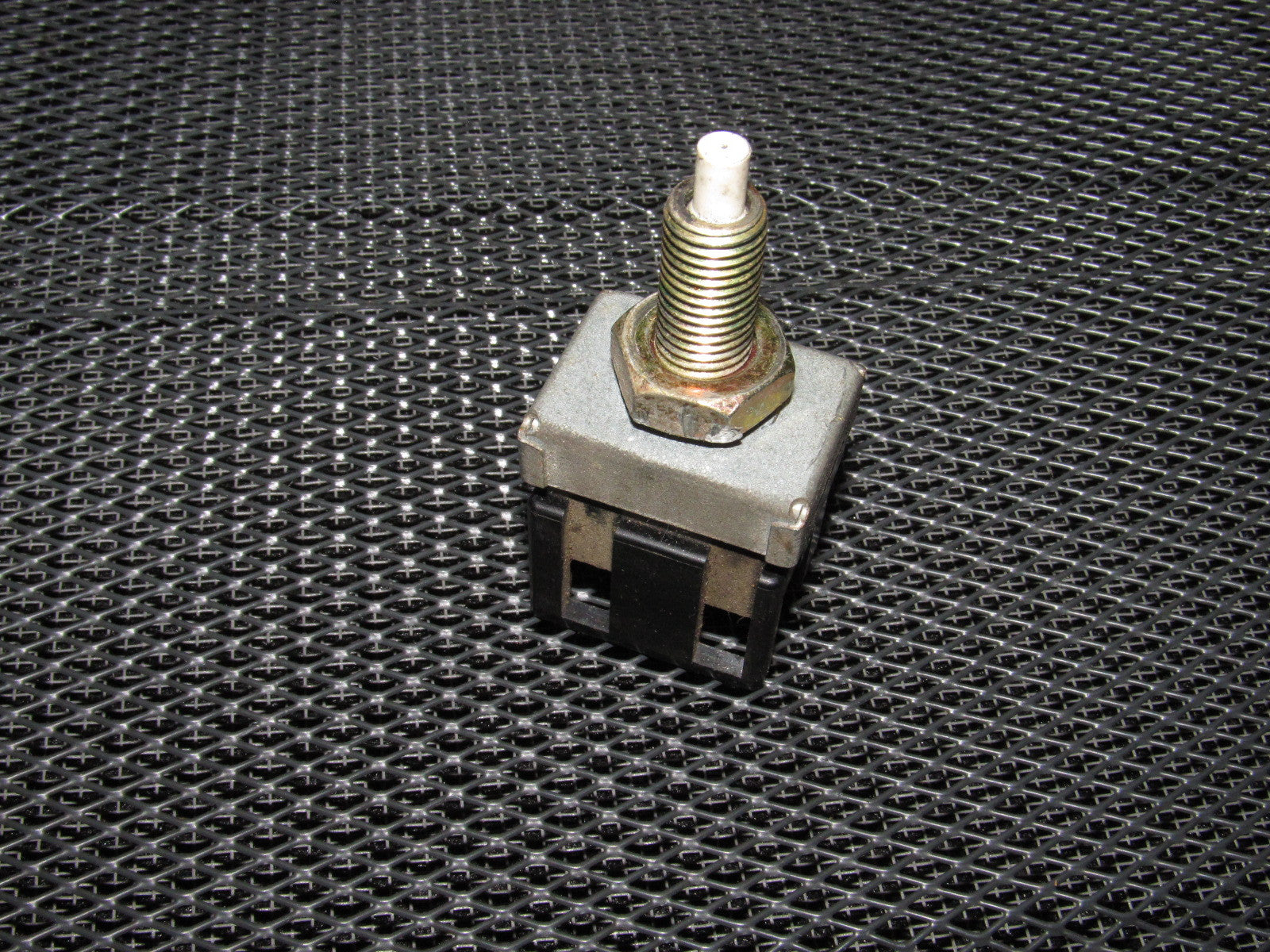 86 87 88 Mazda RX7 OEM A/T Transmission Brake Switch – Autopartone.com