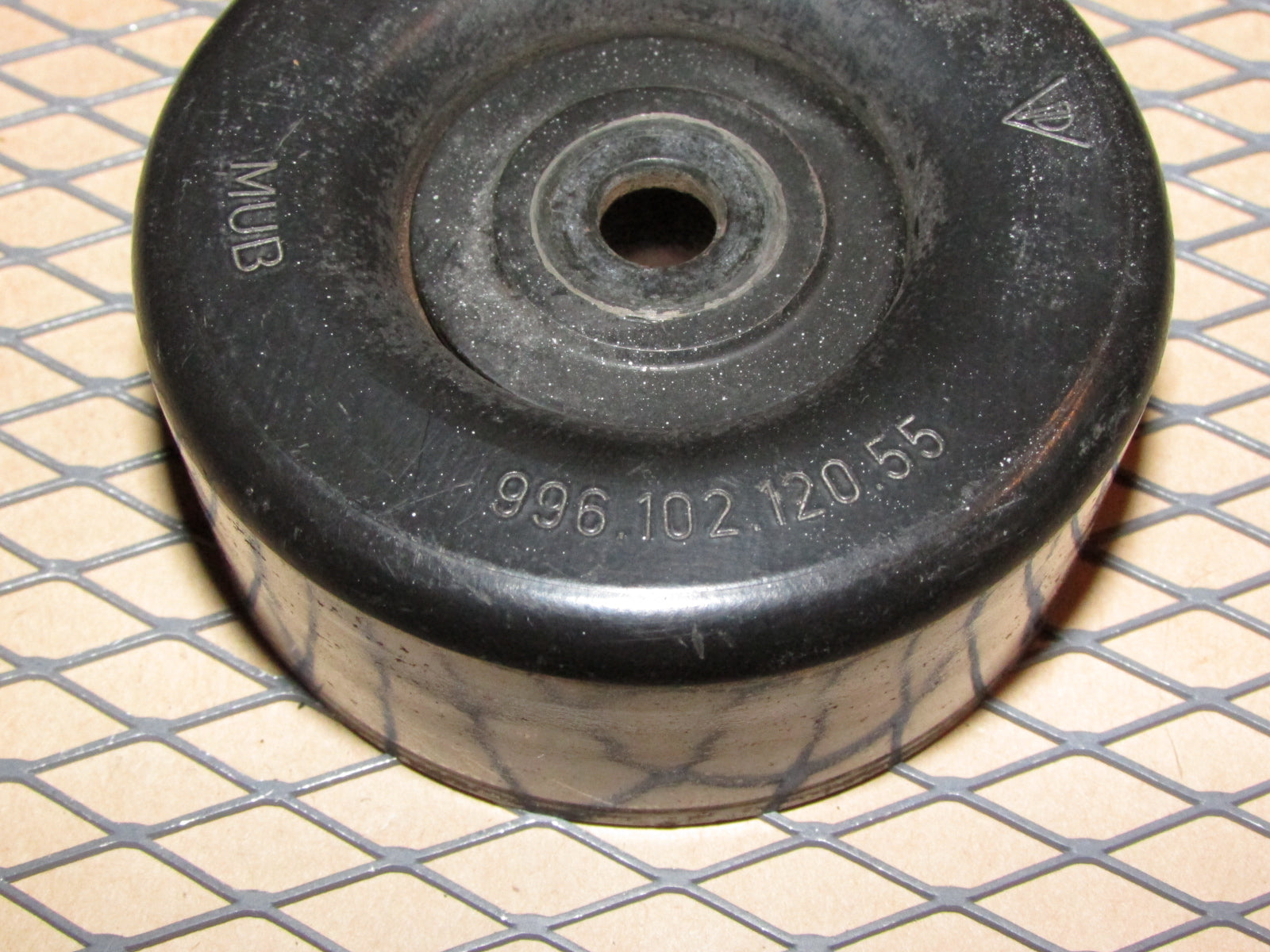 99 00 01 02 Porsche 911 Carrera OEM Tensioner Idler Pulley Mounting Wa ...