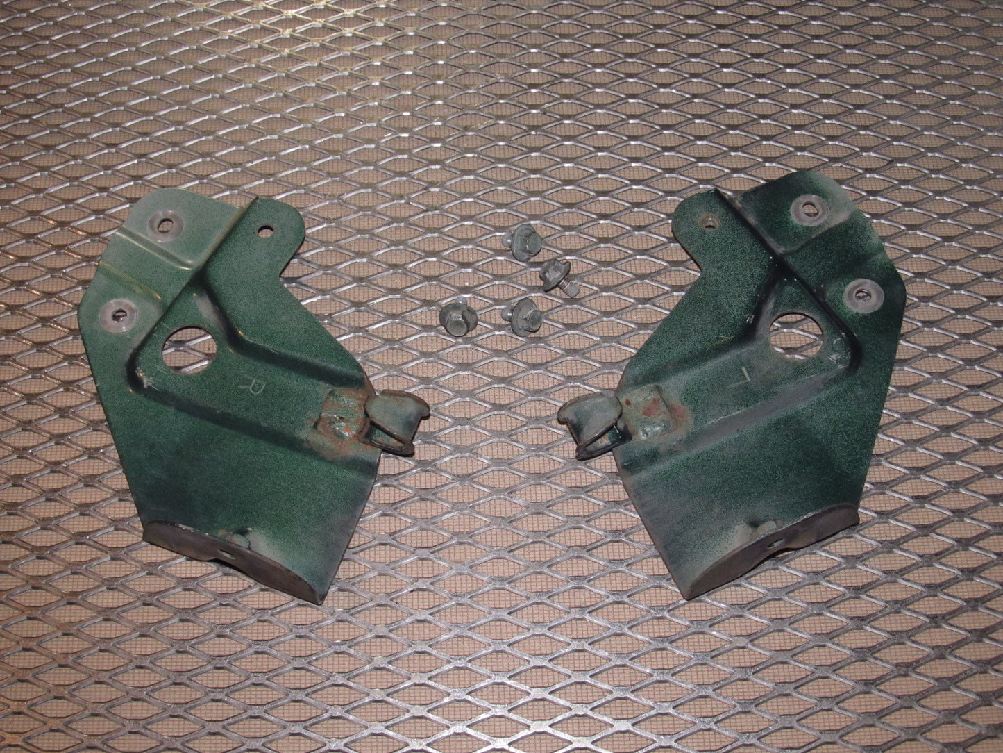 90 91 92 93 Mazda Miata OEM Lower Radiator Mounting Bracket ...