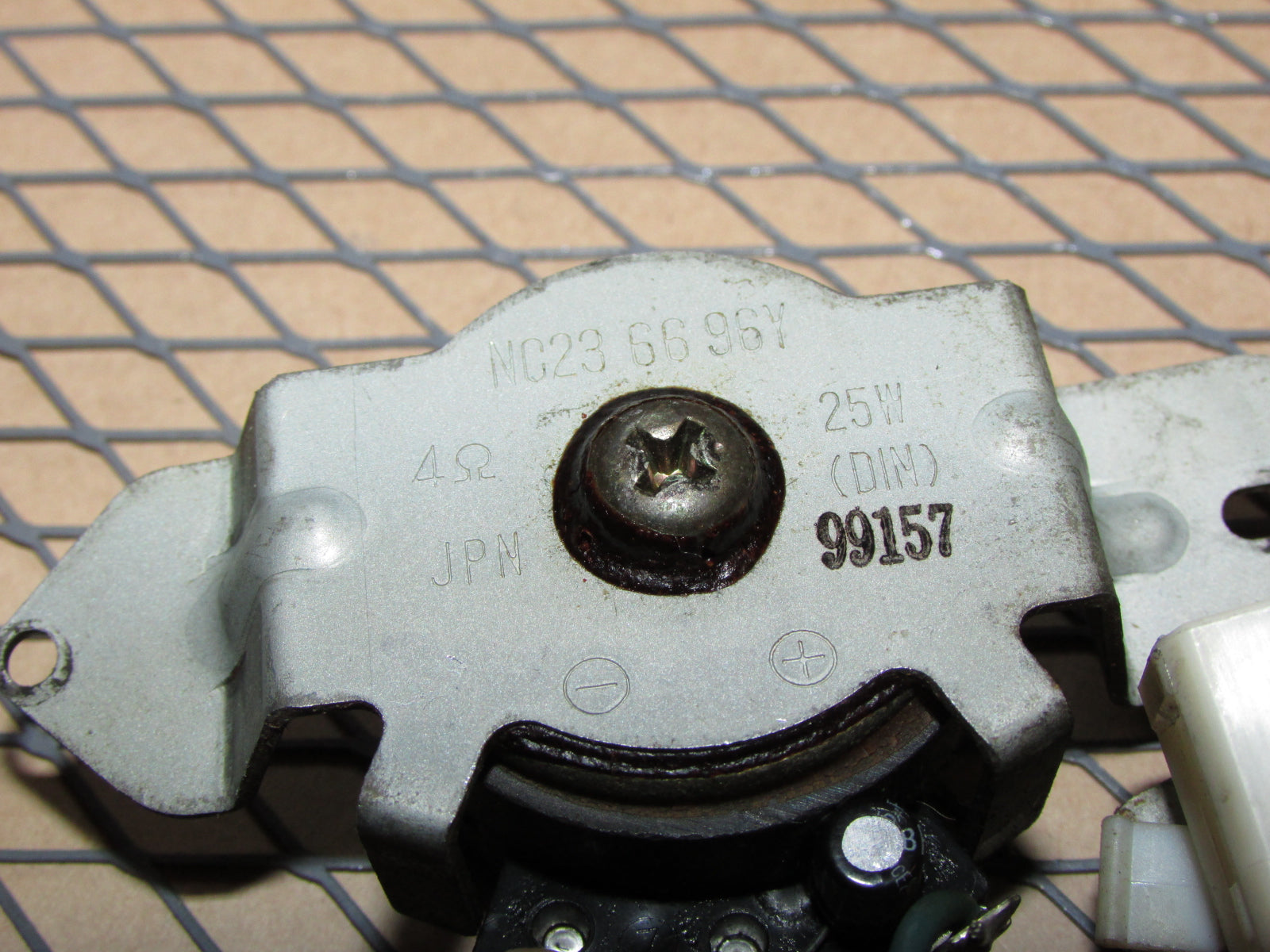 99 00 Mazda Miata OEM Door Tweeter Speaker - Left – Autopartone