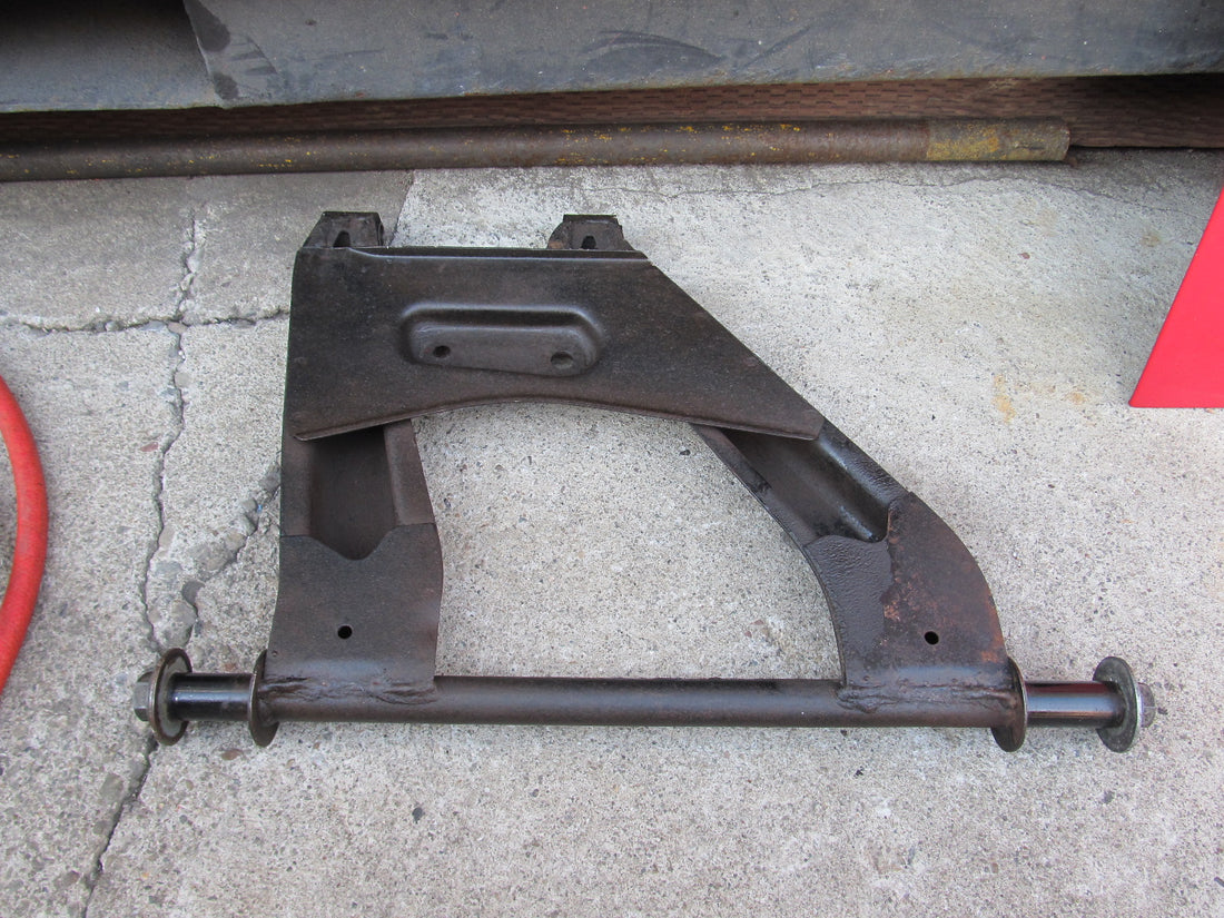 72 73 Datsun 240z OEM Rear Lower Control Arm - Right – Autopartone.com