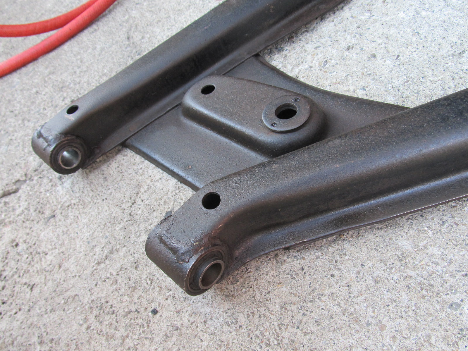 72 73 Datsun 240z OEM Rear Lower Control Arm - Left – Autopartone