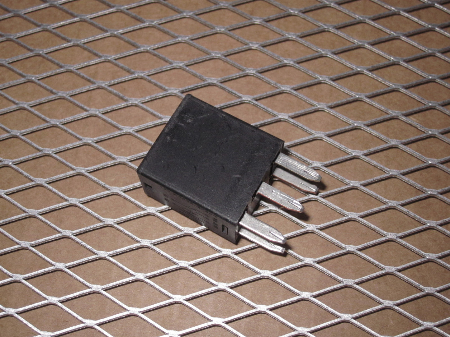 GM Relay 8386 / 13500126 – Autopartone