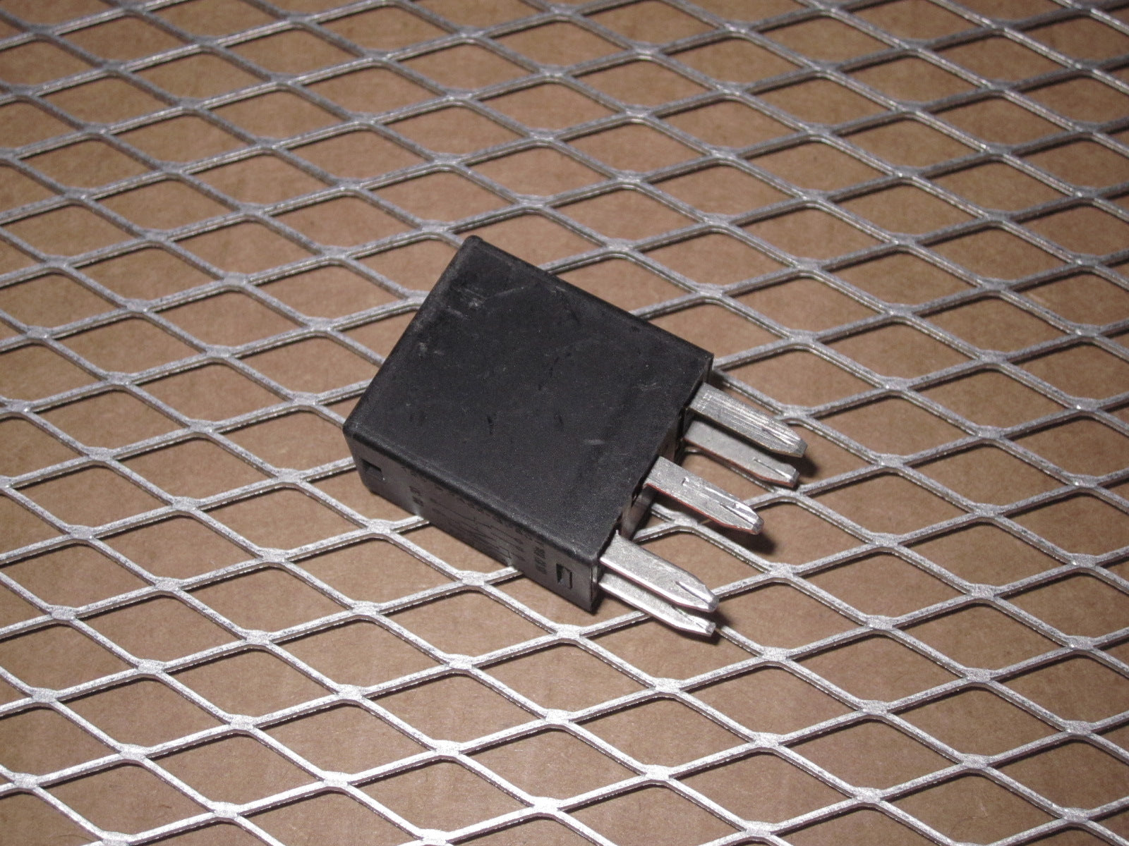 GM Relay 8386 / 13500126 – Autopartone