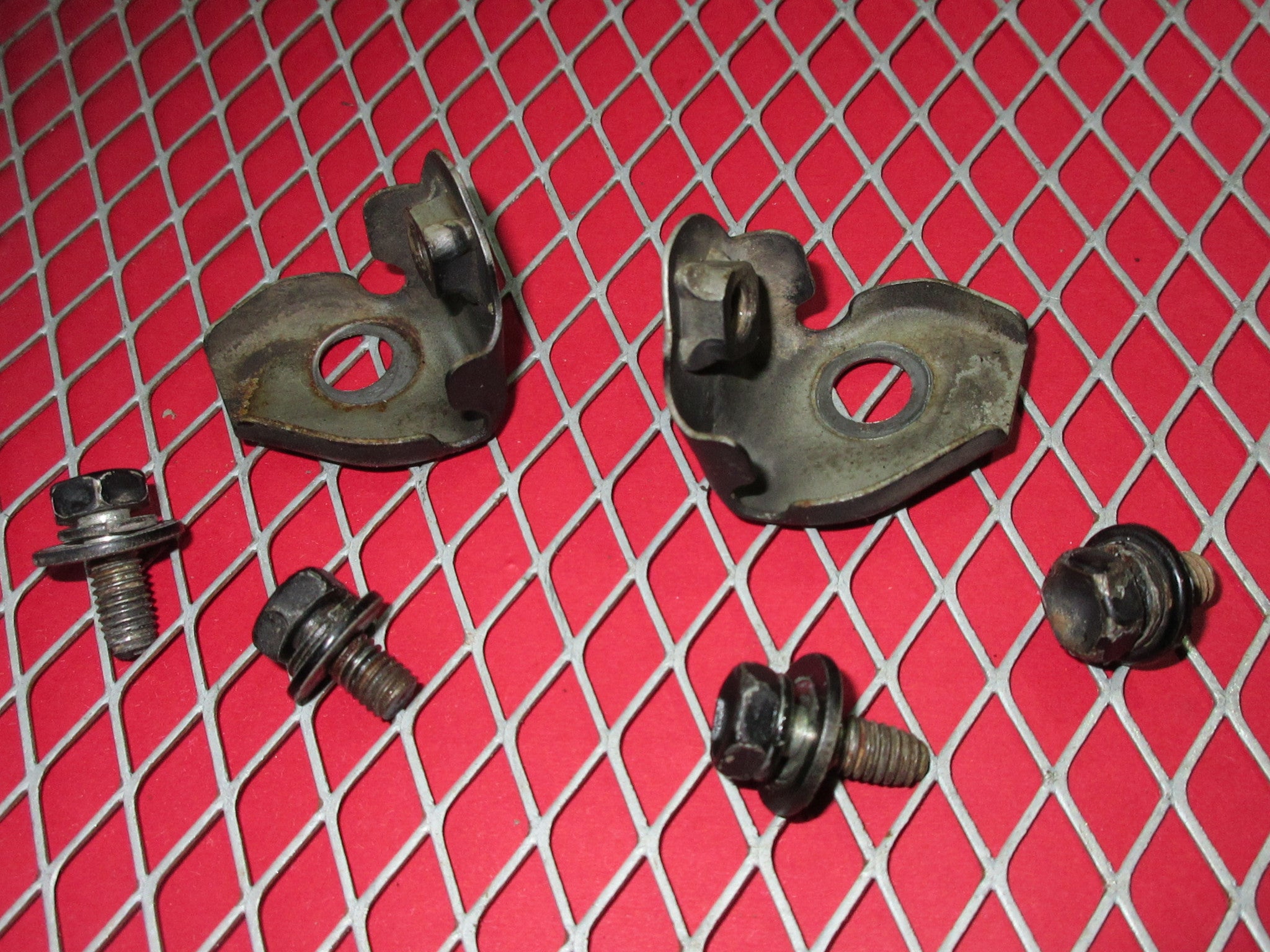 92 93 Lexus ES300 OEM Fender Mounting Bracket Set – Autopartone