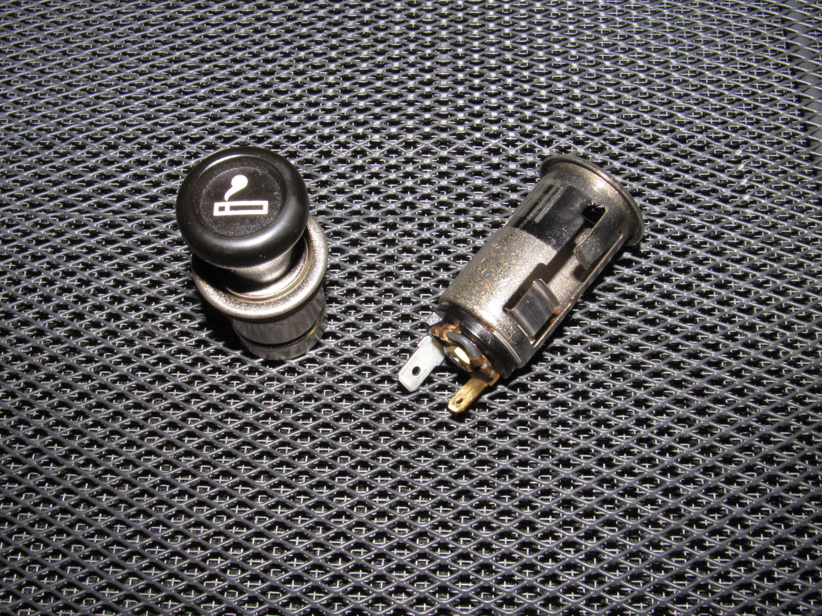 94 95 96 97 Mazda Miata OEM Lighter & 12V Adapter – Autopartone