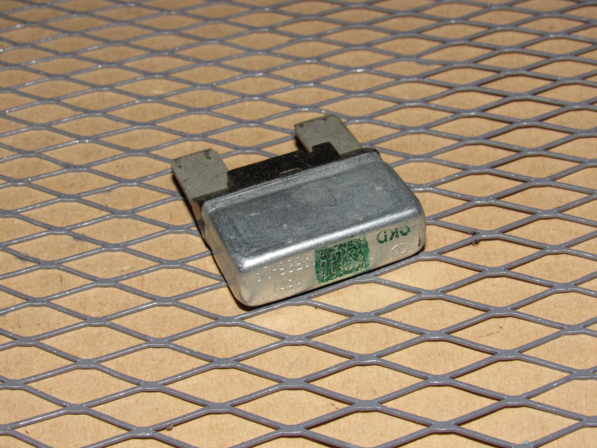 Ford Metal Maxi Fuse 30A / FGHT 14526-LA – Autopartone