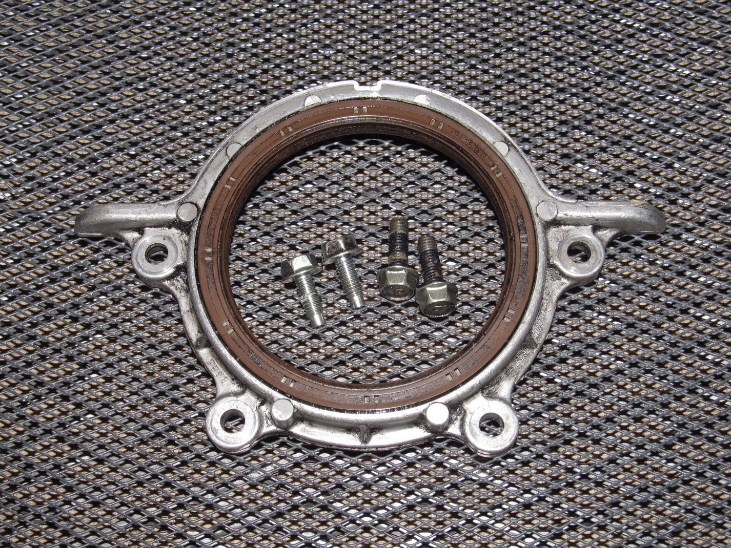 90 91 92 93 Mazda Miata OEM Rear Main Seal – Autopartone