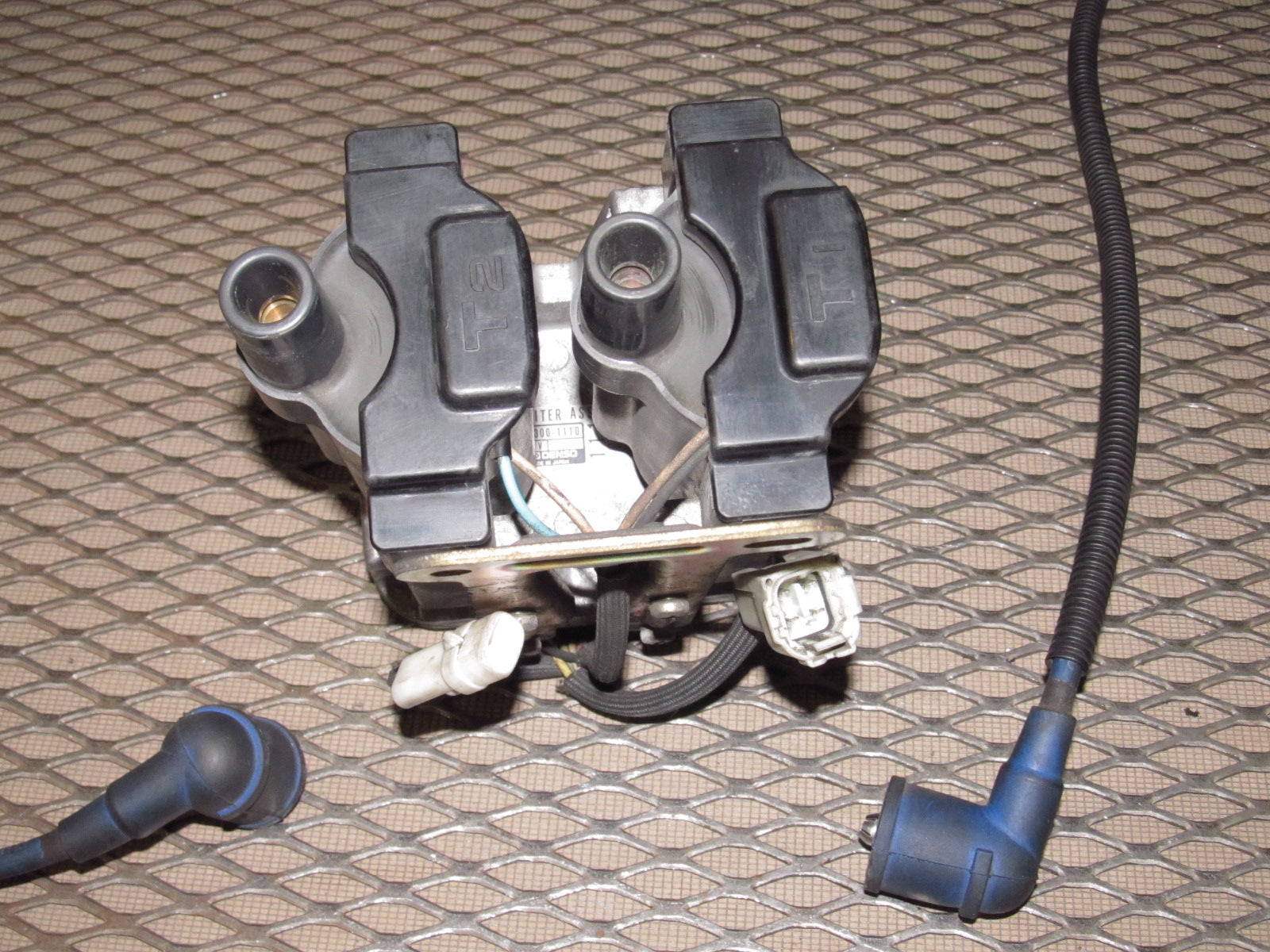 89 90 91 Mazda RX7 OEM Engine Ignition Coil & Igniter - NA N326 ...