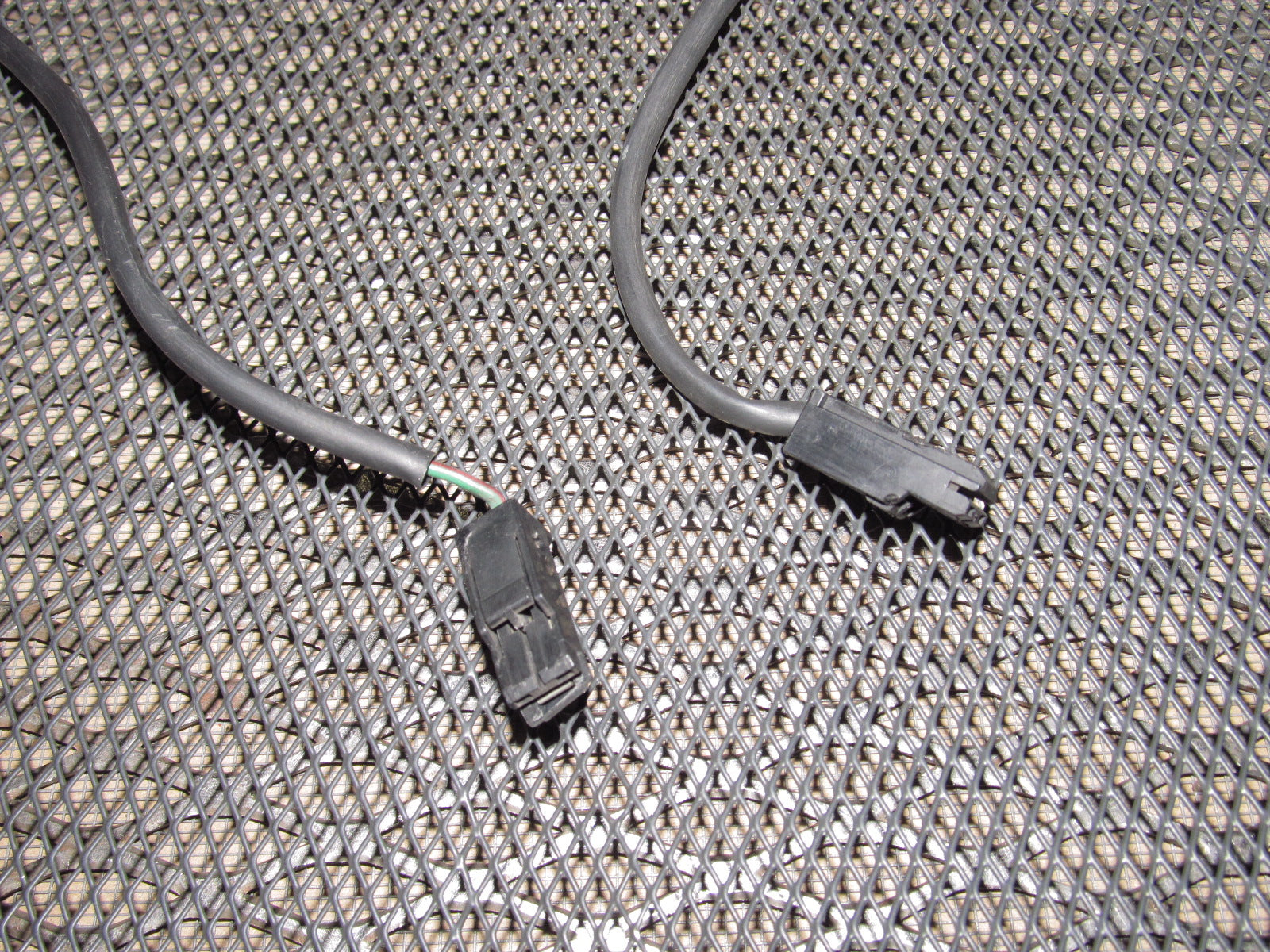 89 90 91 Mazda RX7 OEM Exterior Horn Pigtail Harness - Set – Autopartone