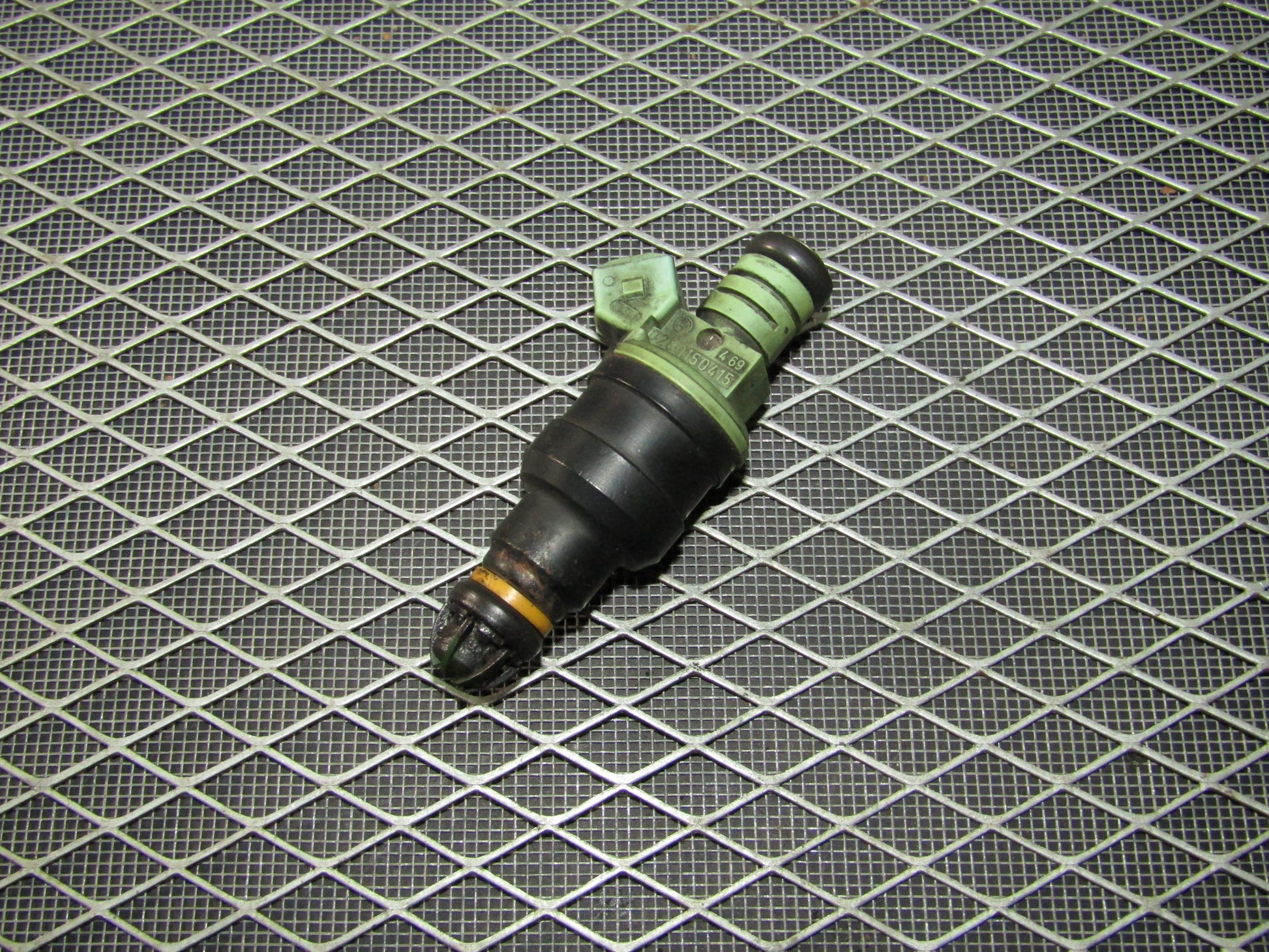 92 93 94 95 BMW 325 OEM Fuel Injector - 2.5L – Autopartone