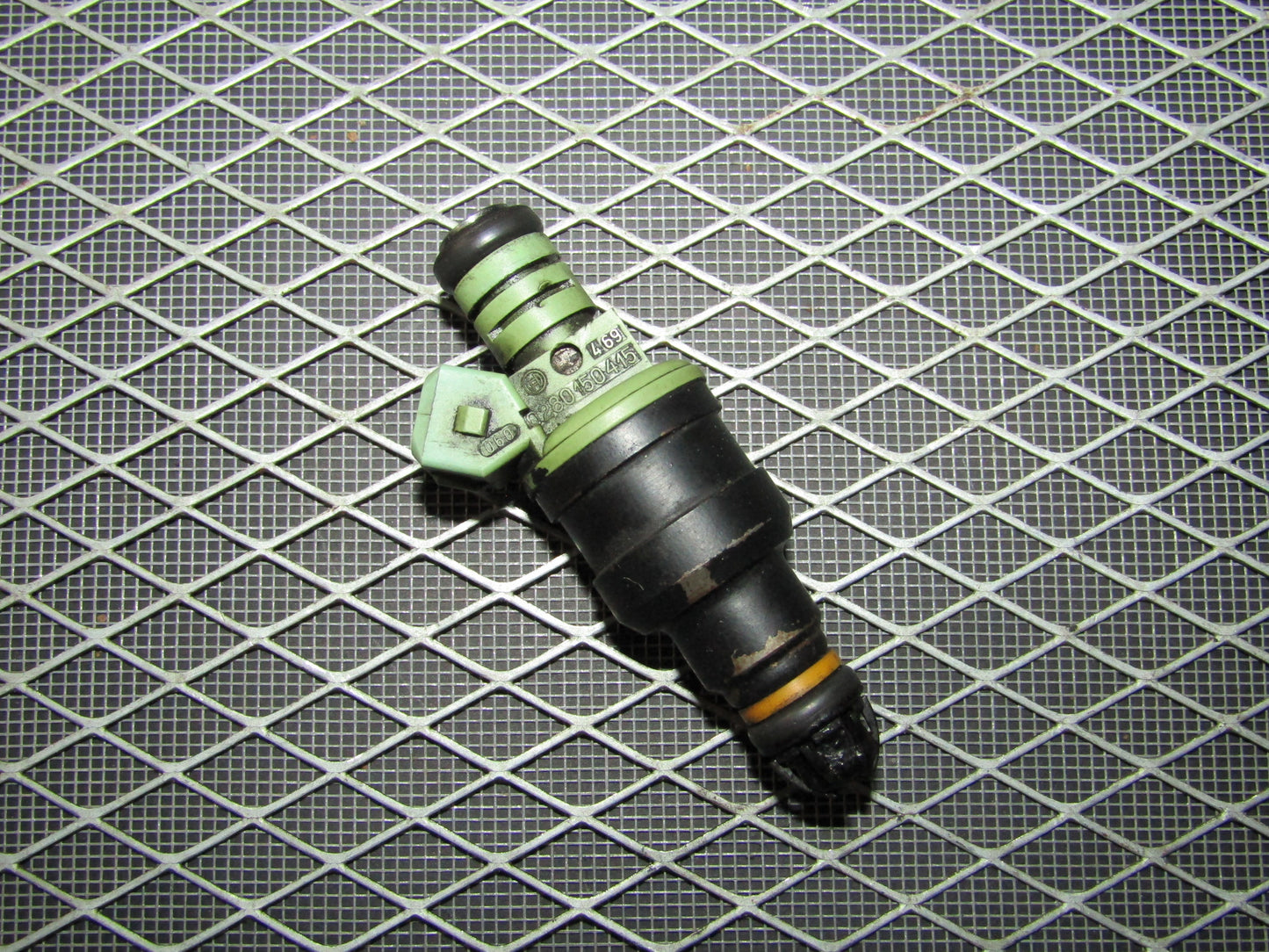 92 93 94 95 BMW 325 OEM Fuel Injector - 2.5L – Autopartone.com
