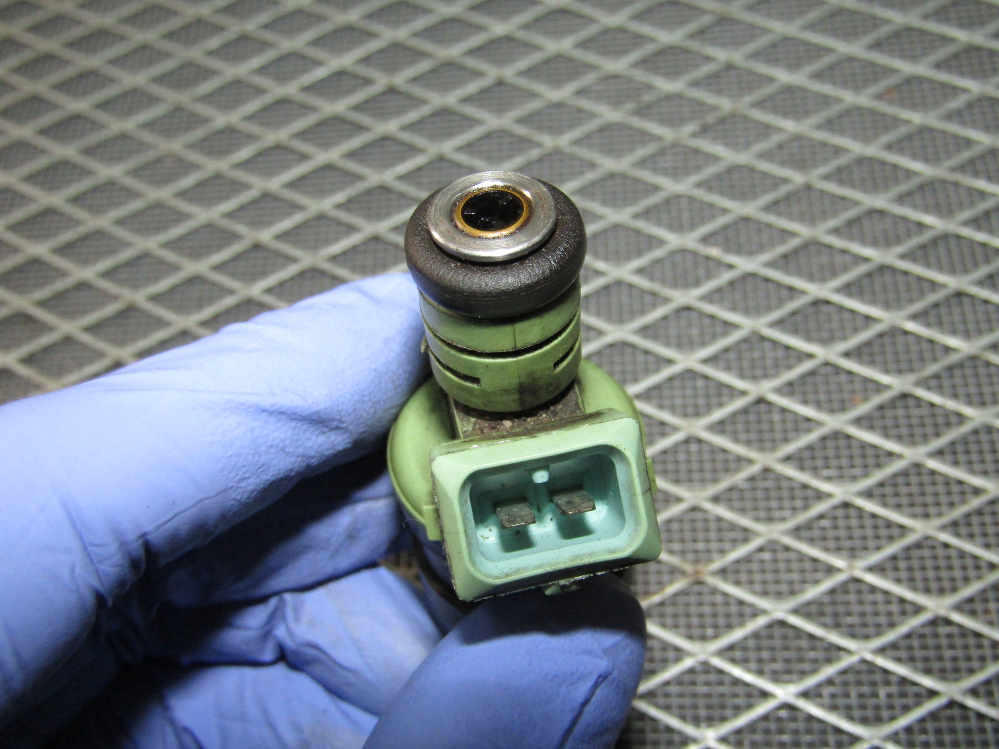 92 93 94 95 BMW 325 OEM Fuel Injector - 2.5L – Autopartone.com