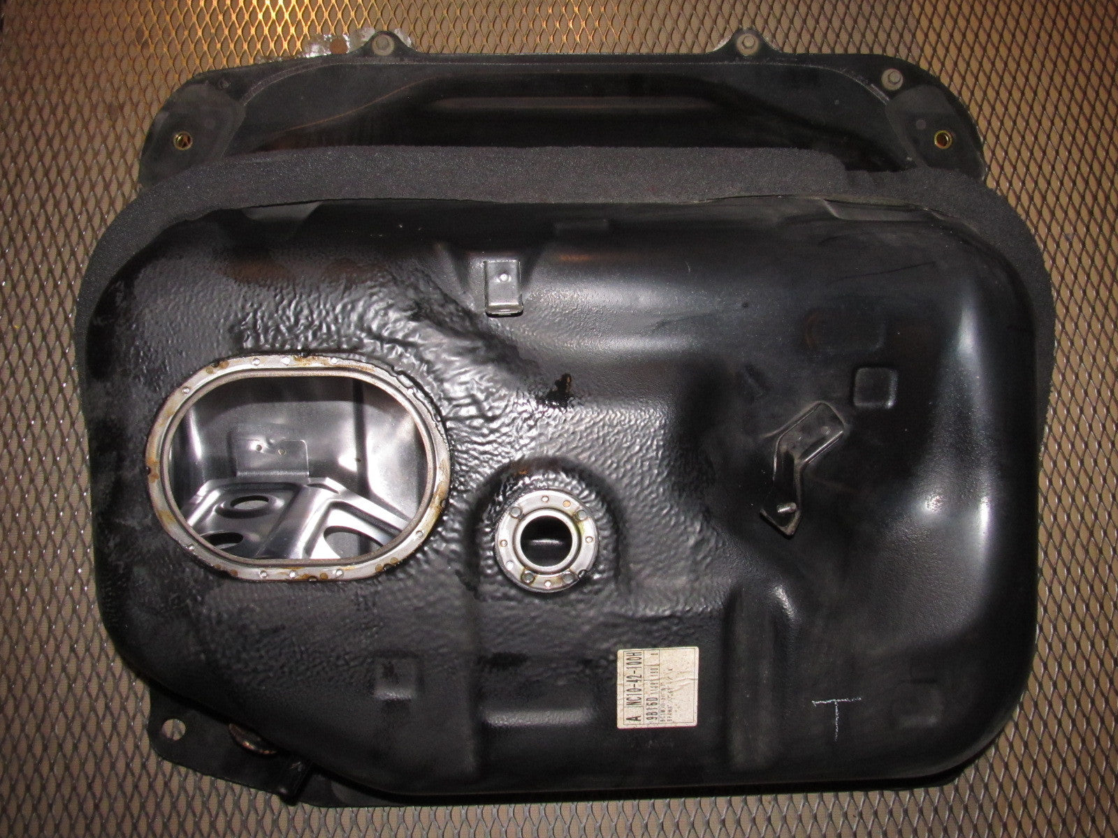 99 00 Mazda Miata OEM Gas Tank – Autopartone