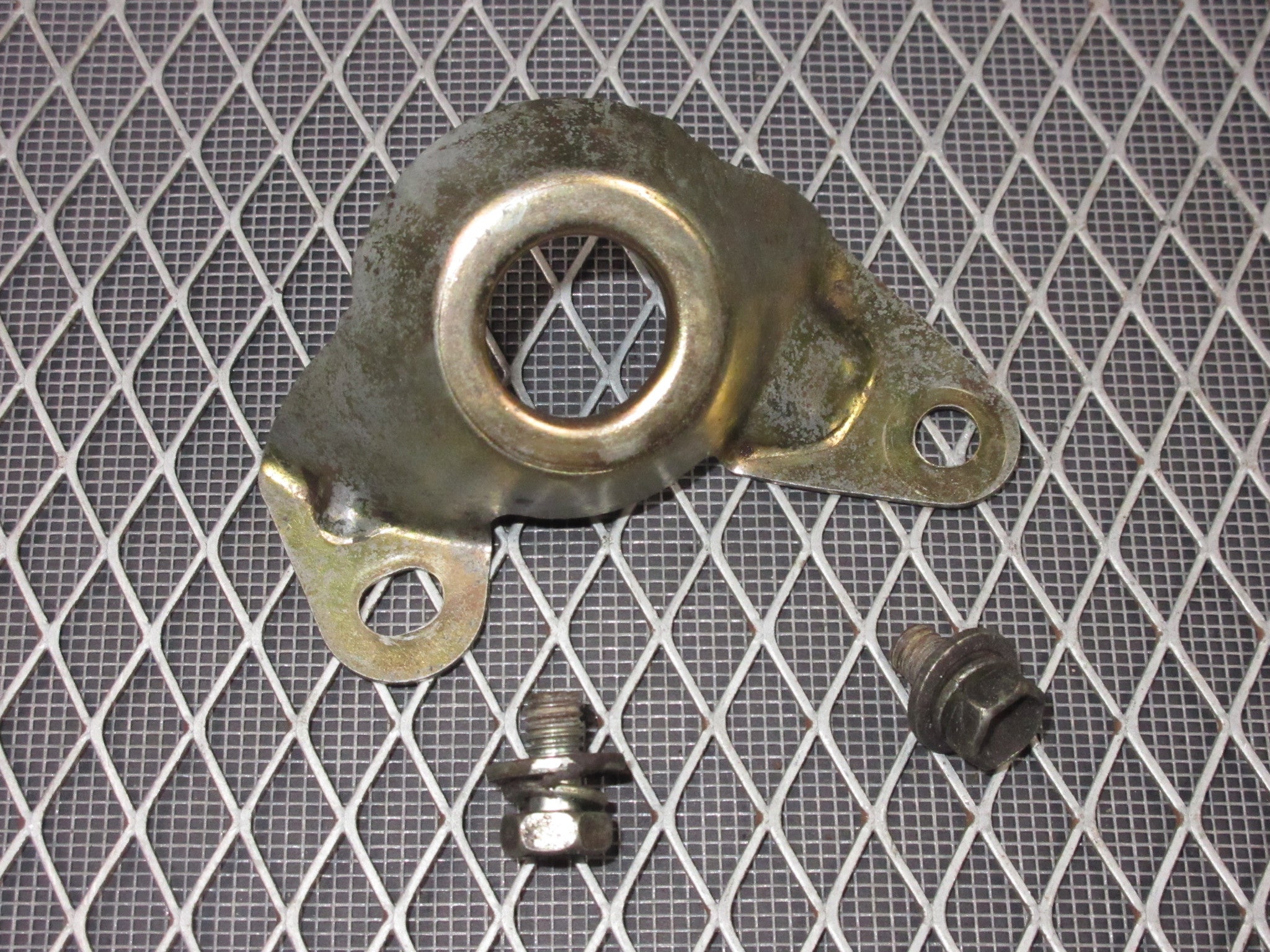 92 93 Lexus ES300 OEM Coolant Over Flow Tank Holder Bracket – Autopartone