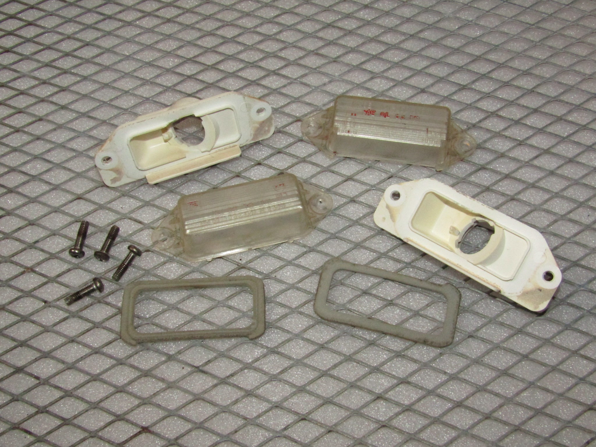 94 95 96 Mitsubishi 3000GT OEM Rear License Plate Light Lamp Set ...