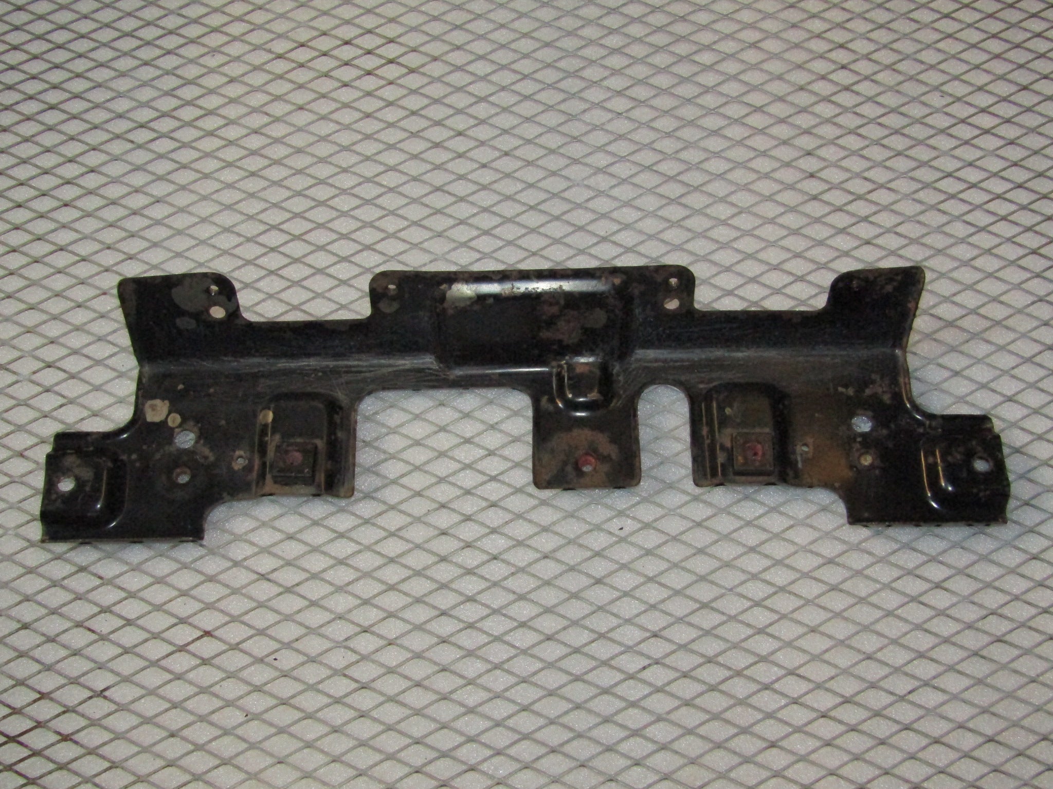 94 95 96 Mitsubishi 3000GT OEM Rear License Plate Mounting Bracket ...