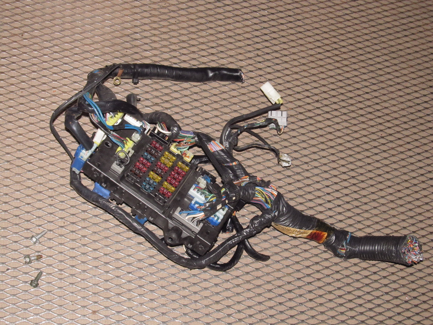 90-96 Nissan 300zx OEM Interior Fuse Box - Twin Turbo – Autopartone