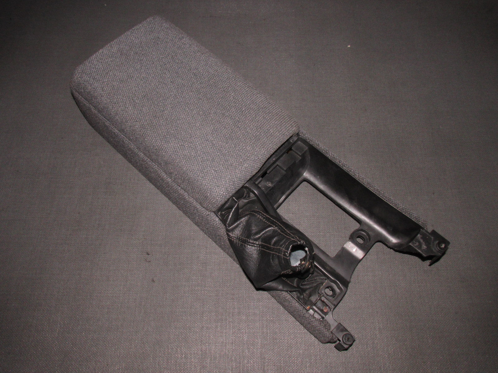 90 91 Nissan 300zx OEM Center Console With Arm Rest – Autopartone