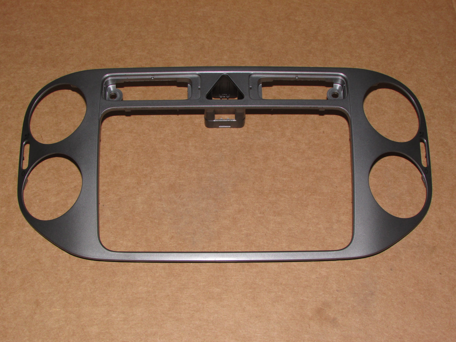 09-16 Volkswagen Tiguan OEM Dash Center Radio Bezel Cover Trim ...