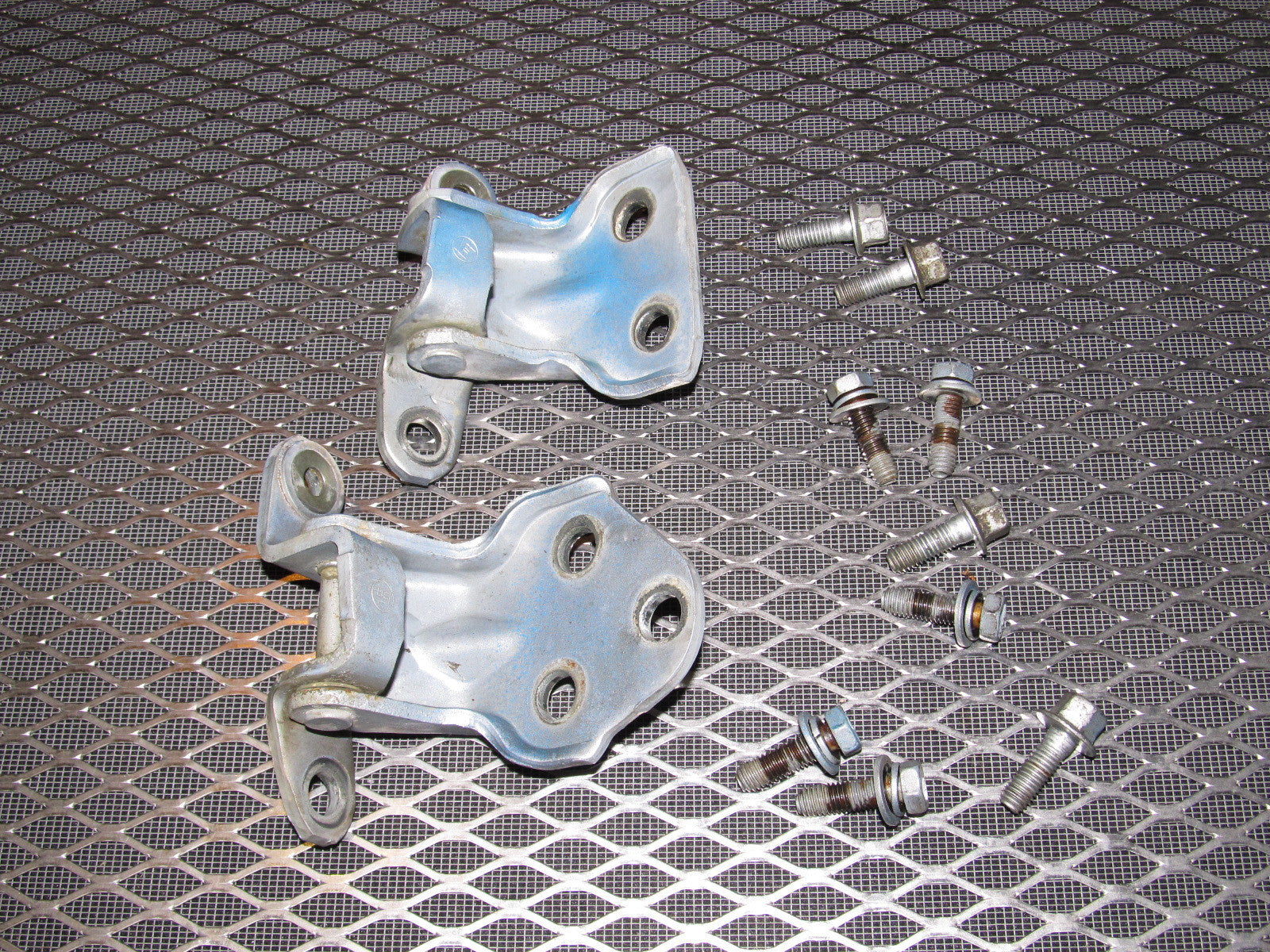 89 90 91 92 Toyota Supra Door Hinges - Right Set – Autopartone.com