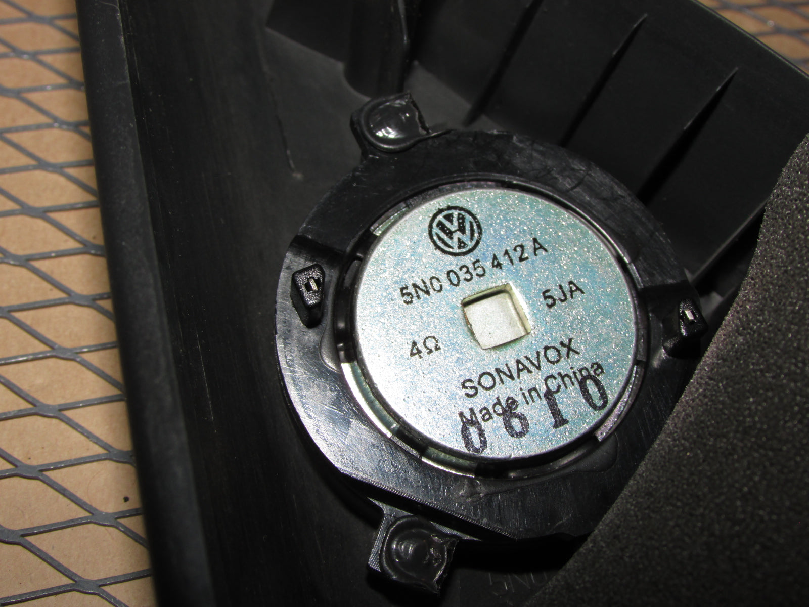 09-16 Volkswagen Tiguan OEM Front Interior Tweeter Speaker & Cover Tri ...