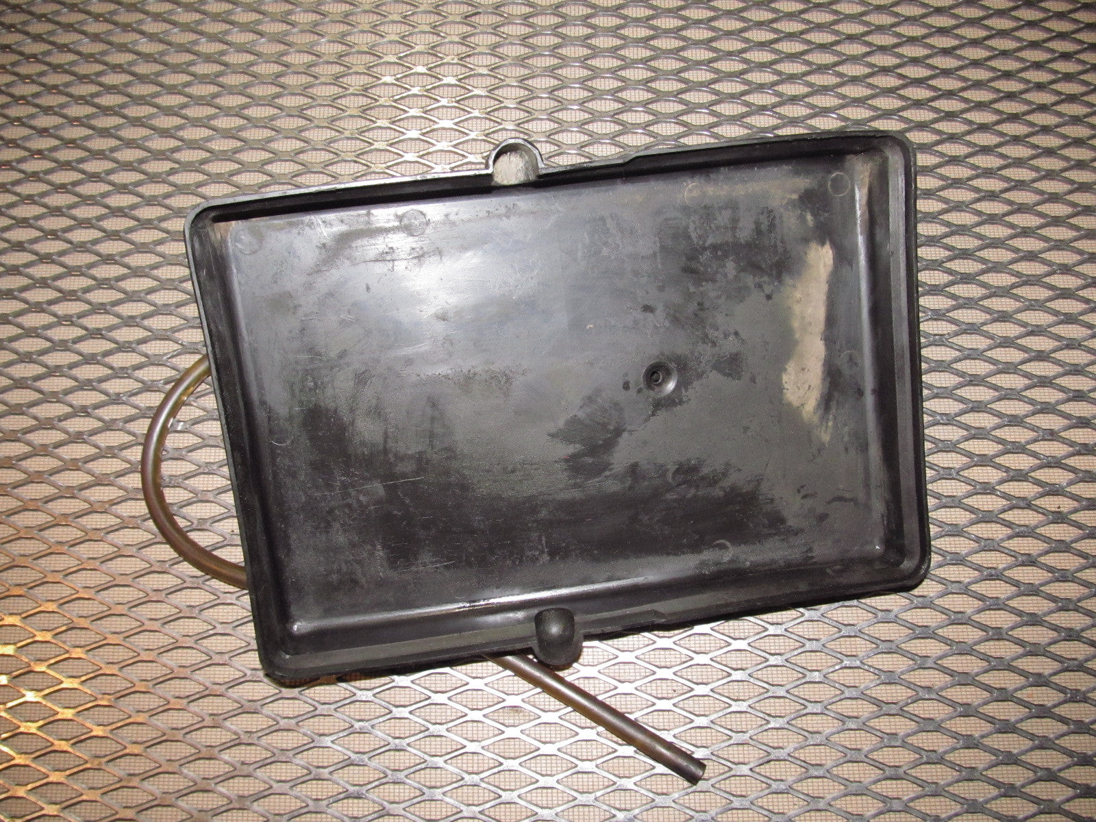 79 80 Datsun 280zx OEM Battery Tray – Autopartone.com