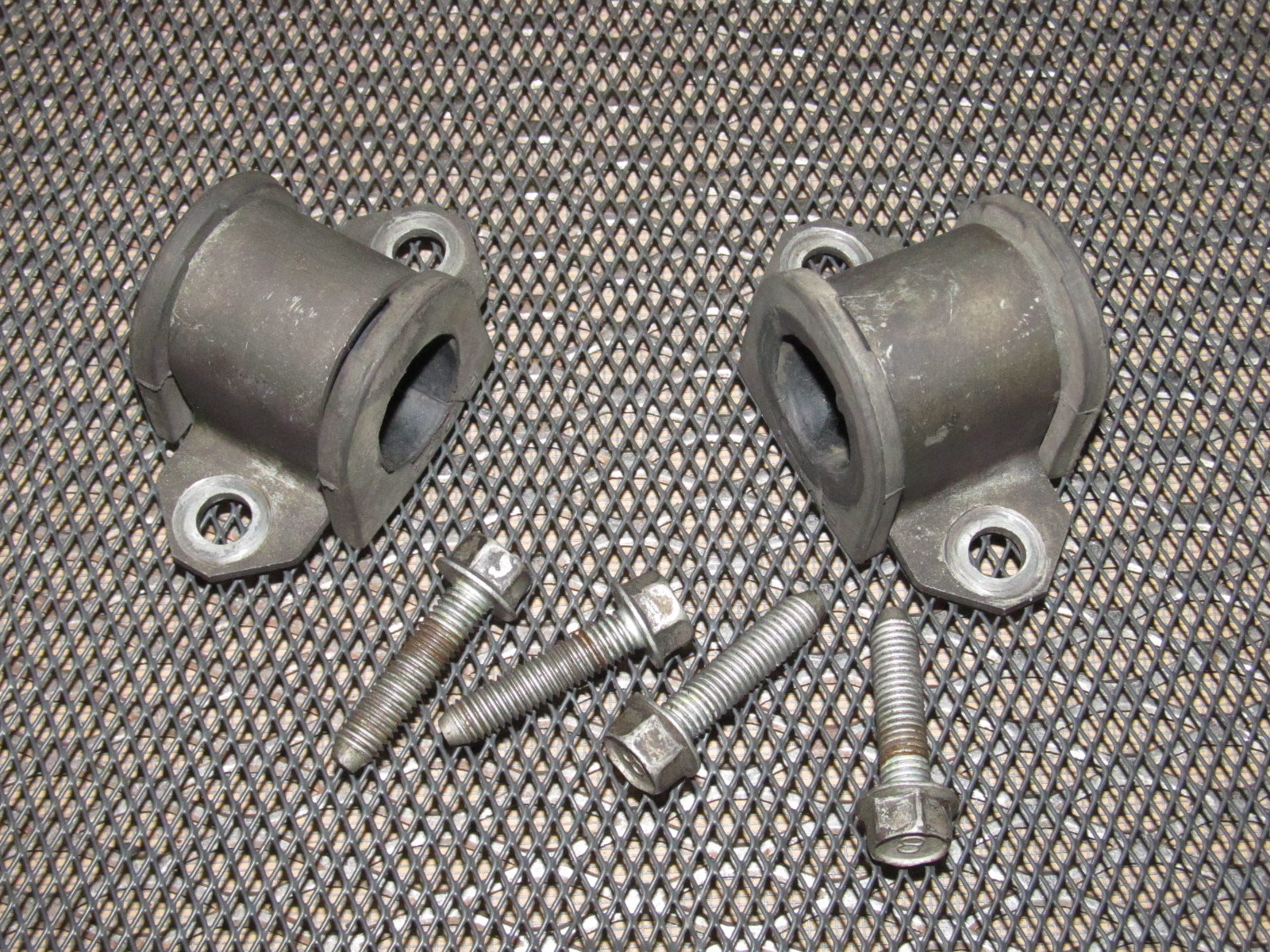 89 90 91 Mazda RX7 OEM Front Stabilizer Mount - Set – Autopartone.com