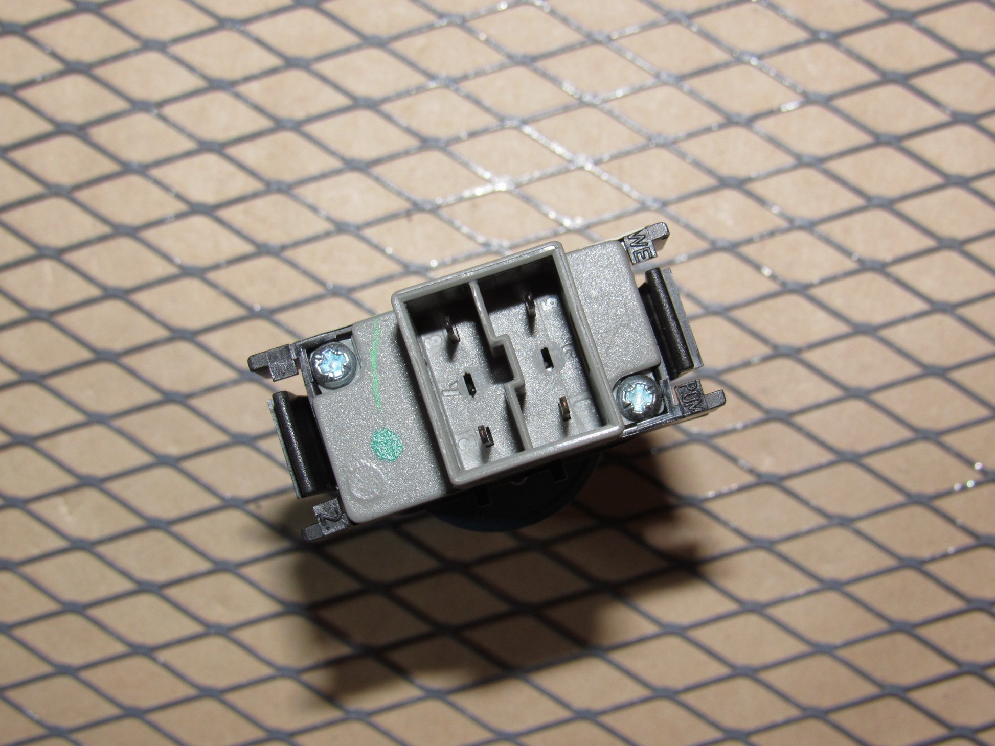 04 05 06 07 08 Chrysler Crossfire OEM Rear Spoiler Switch – Autopartone