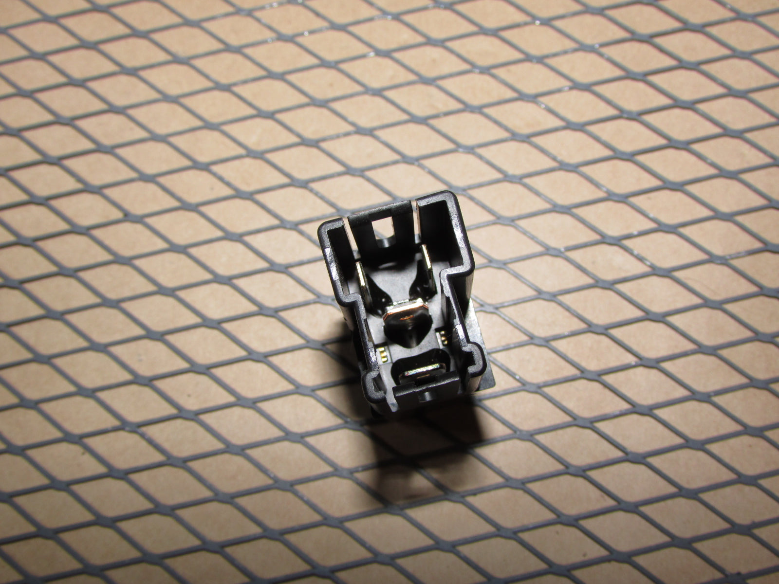 Mitsubishi Relay MB629083 – Autopartone.com