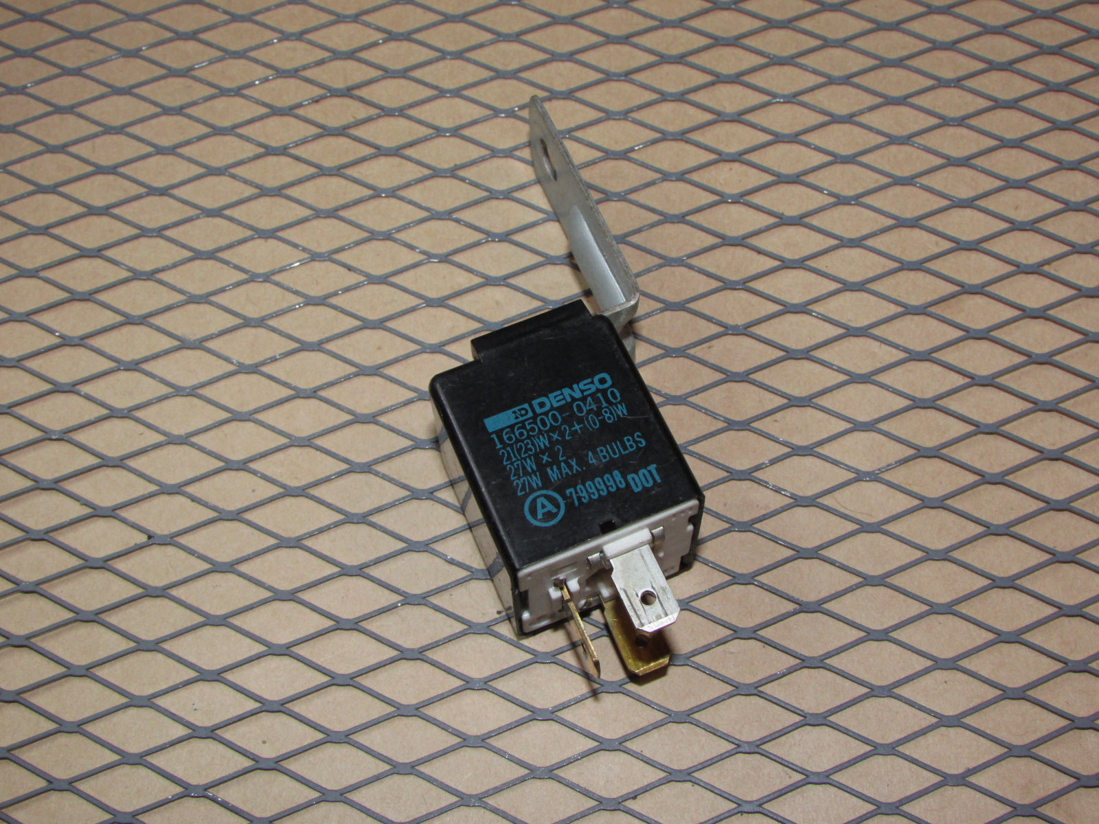 Mitsubishi Flasher Relay 166500-0410 – Autopartone